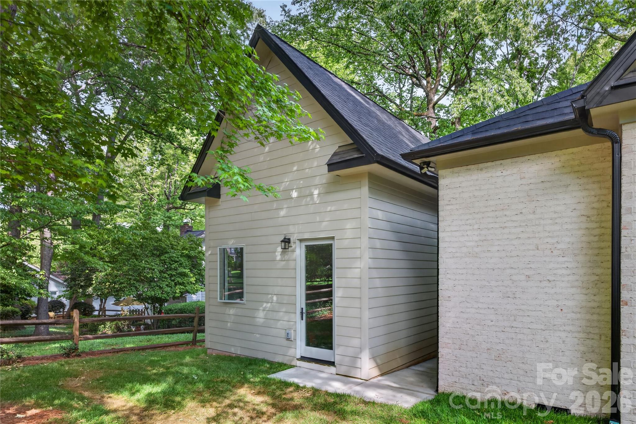 Photo 40 of 1600 E Barden Road, Charlotte, NC