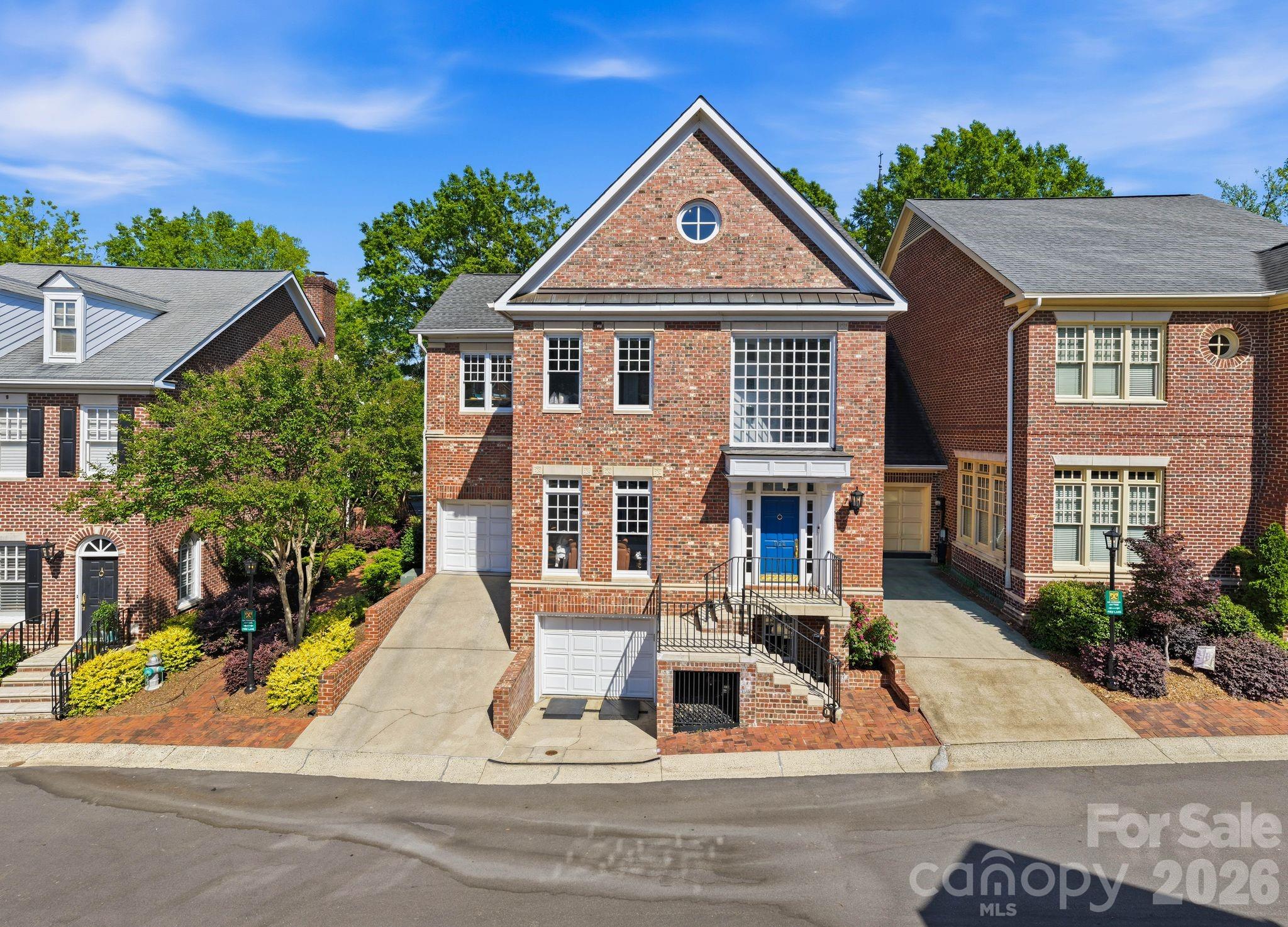 Photo 2 of 1124 Dilworth Crescent Row, Charlotte, NC