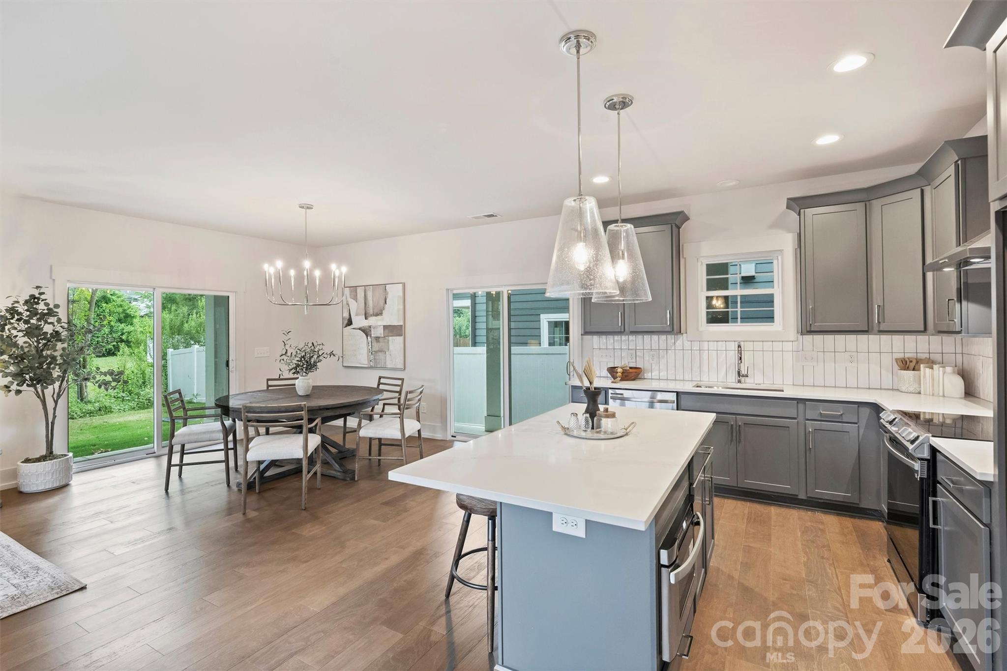 201 Coxe Avenue, Charlotte, NC - photo 7 of 21