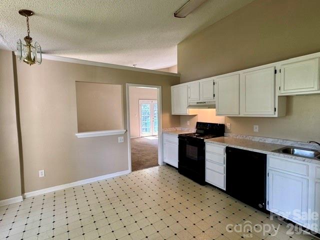 Home for sale at 8029 Glencannon Drive, Charlotte, NC — photo 5 of 7