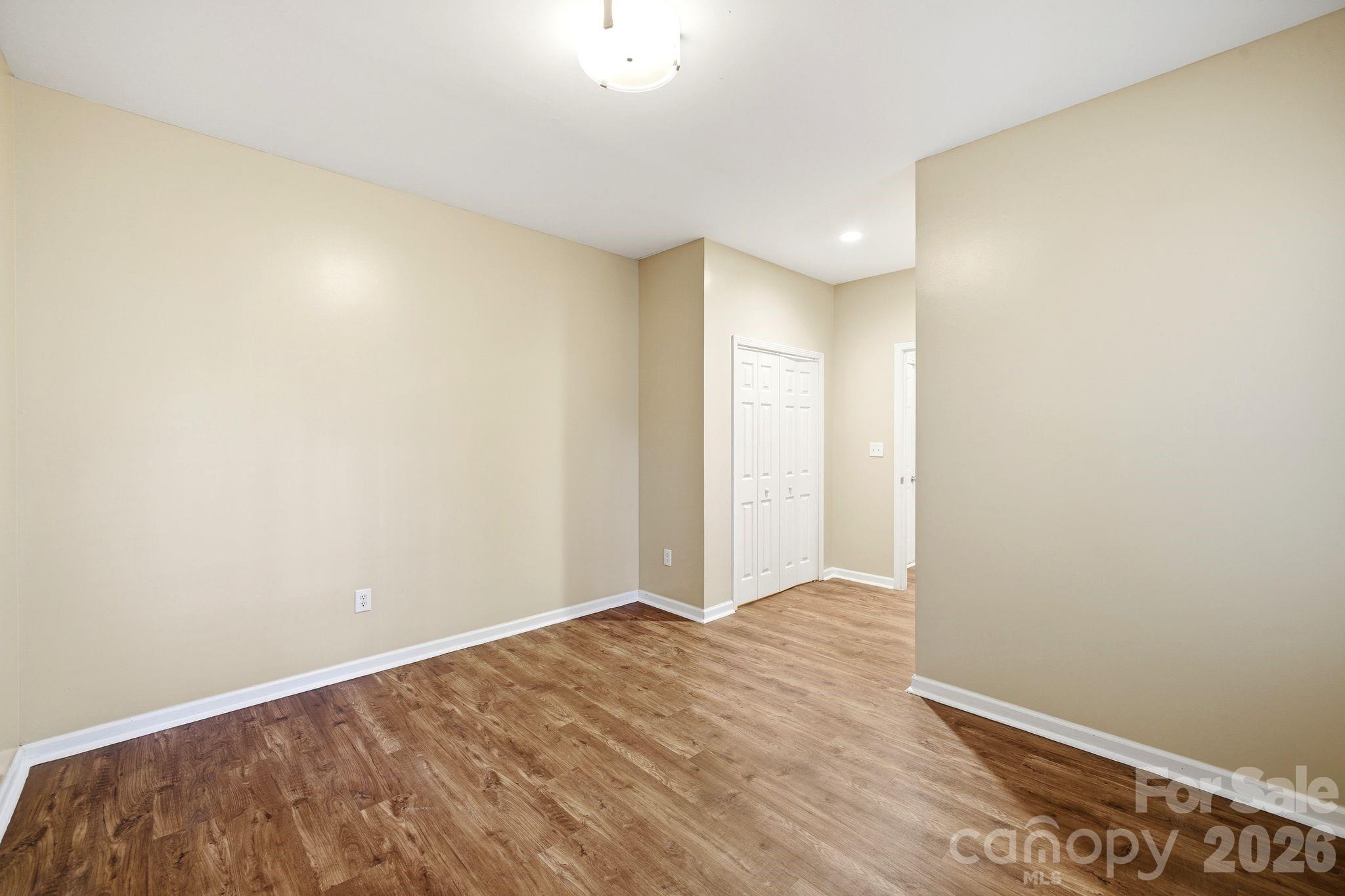 Photo 17 of 7711 Abbotsinch Court, Charlotte, NC