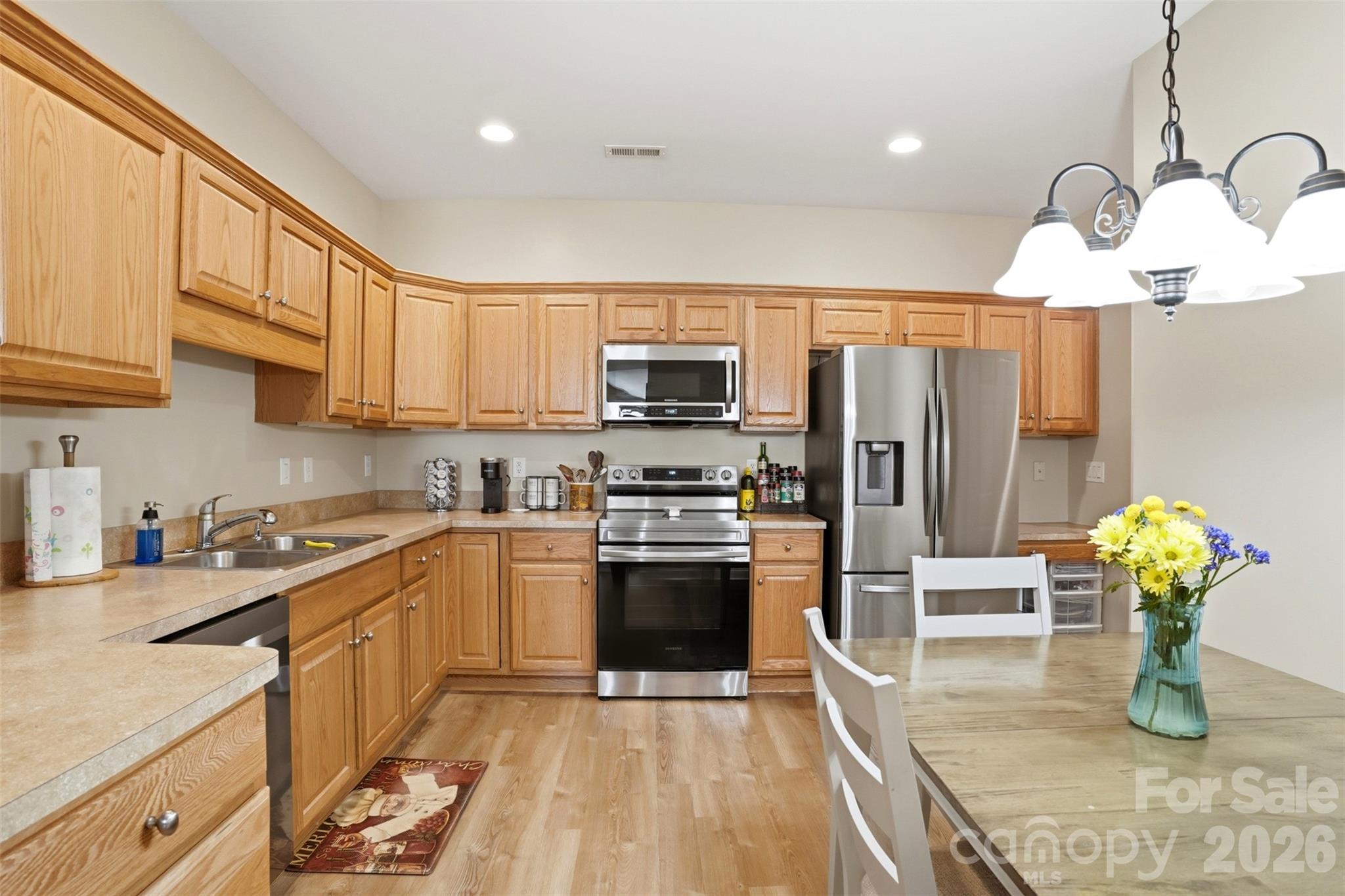 2118 N Castle Court, Matthews, NC - photo 14 of 37