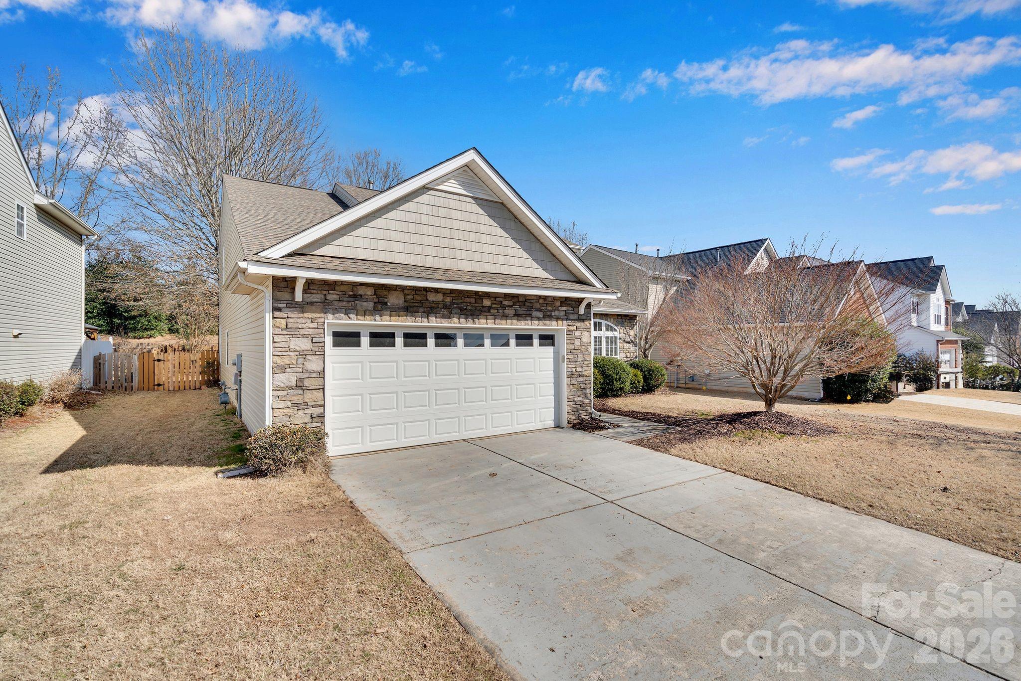 Photo 2 of 11012 Sedgemoor Lane, Charlotte, NC