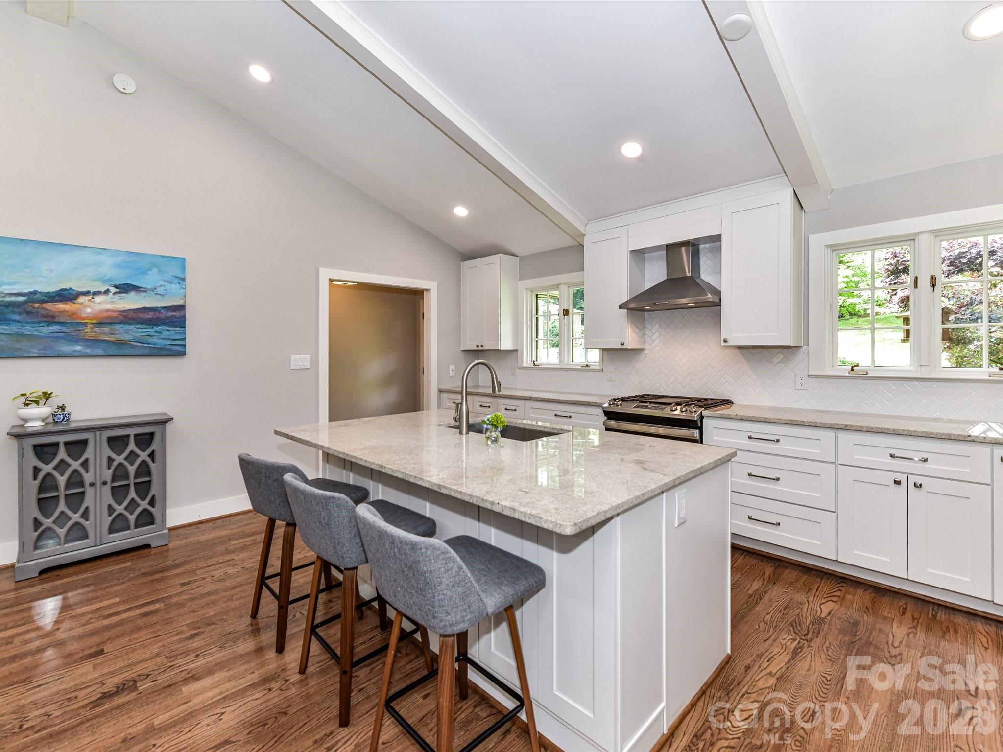 2401 Wensley Drive, Charlotte, NC - photo 4 of 22