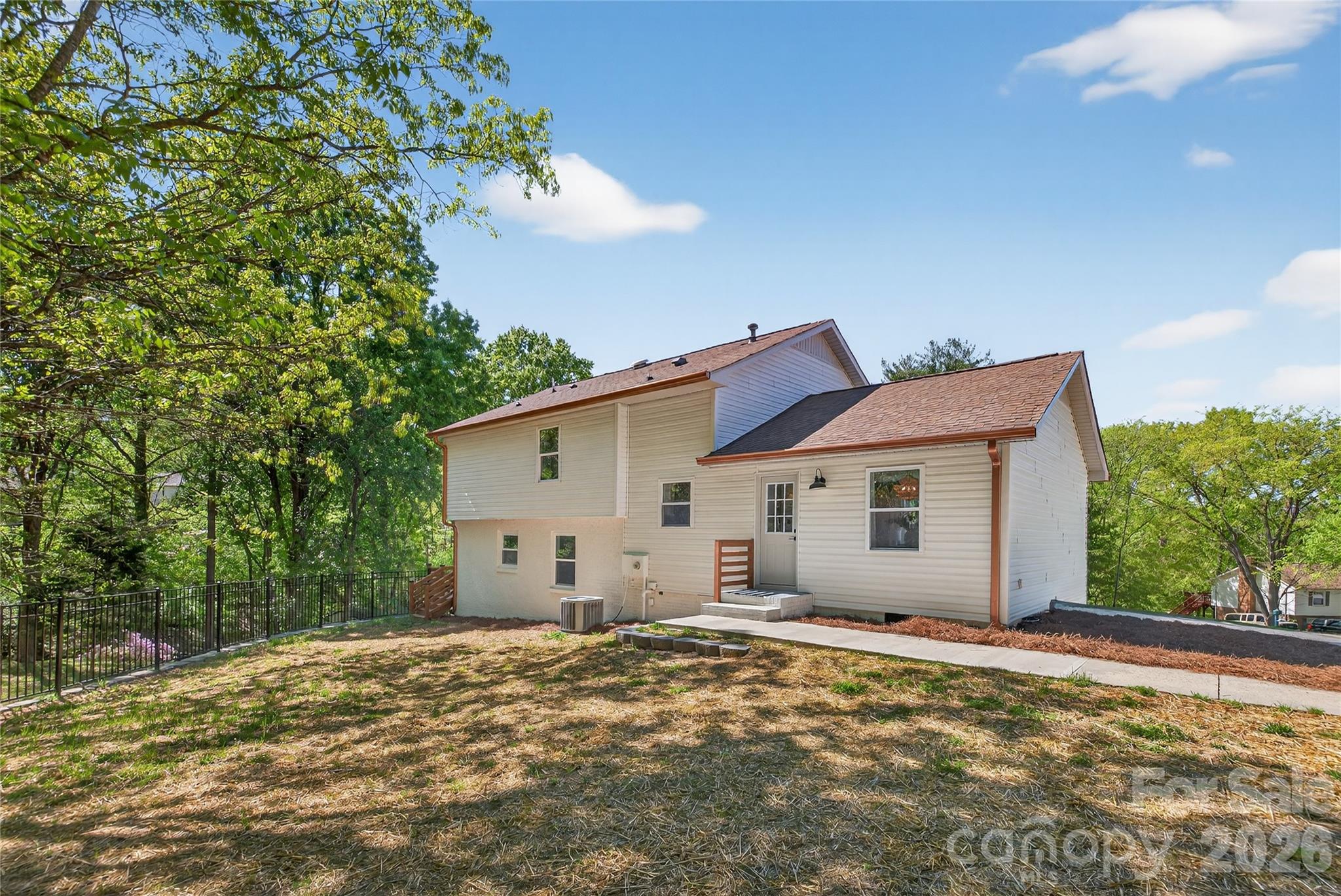 300 Dollar Circle, Charlotte, NC - photo 34 of 40