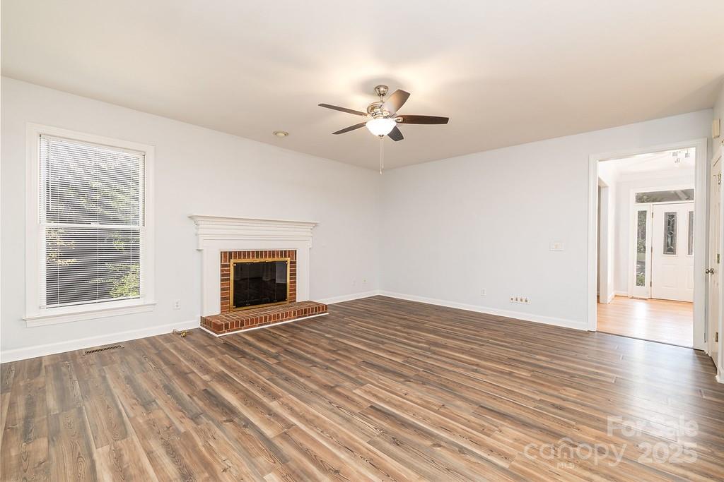 Photo 9 of 5238 Downing Creek Drive, Charlotte, NC