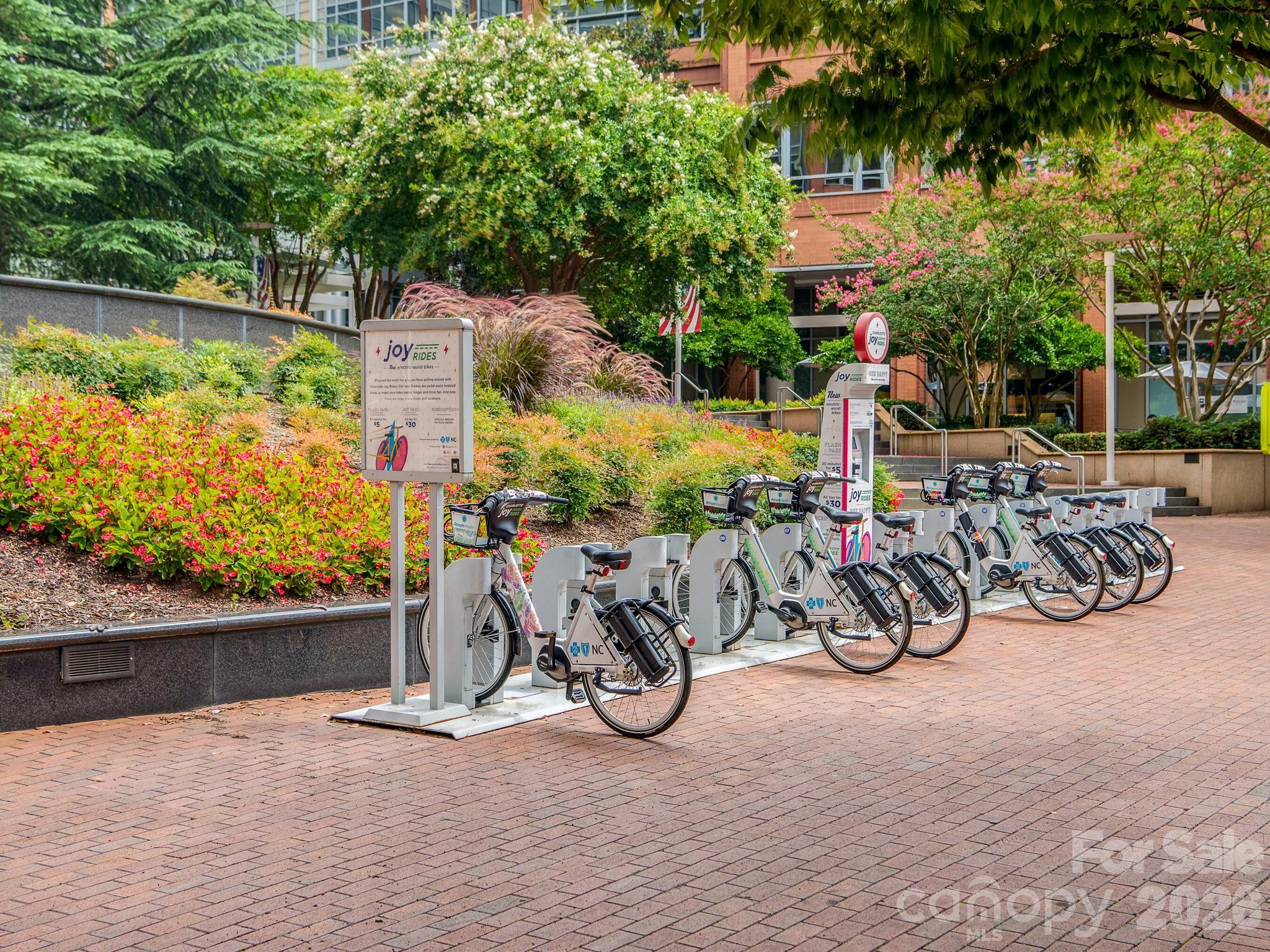 Photo 24 of 915 Westbrook Drive, Charlotte, NC