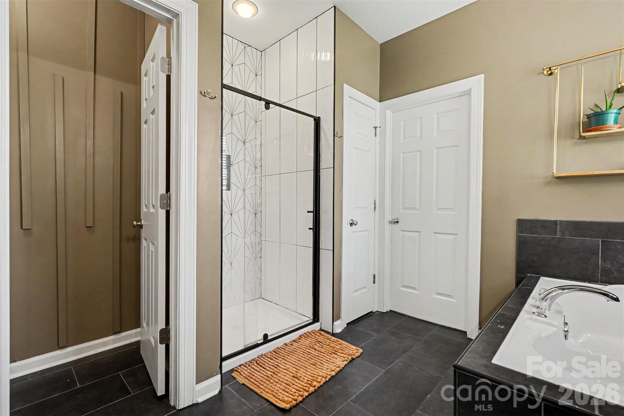 Photo 23 of 8932 Arbor Creek Drive, Charlotte, NC