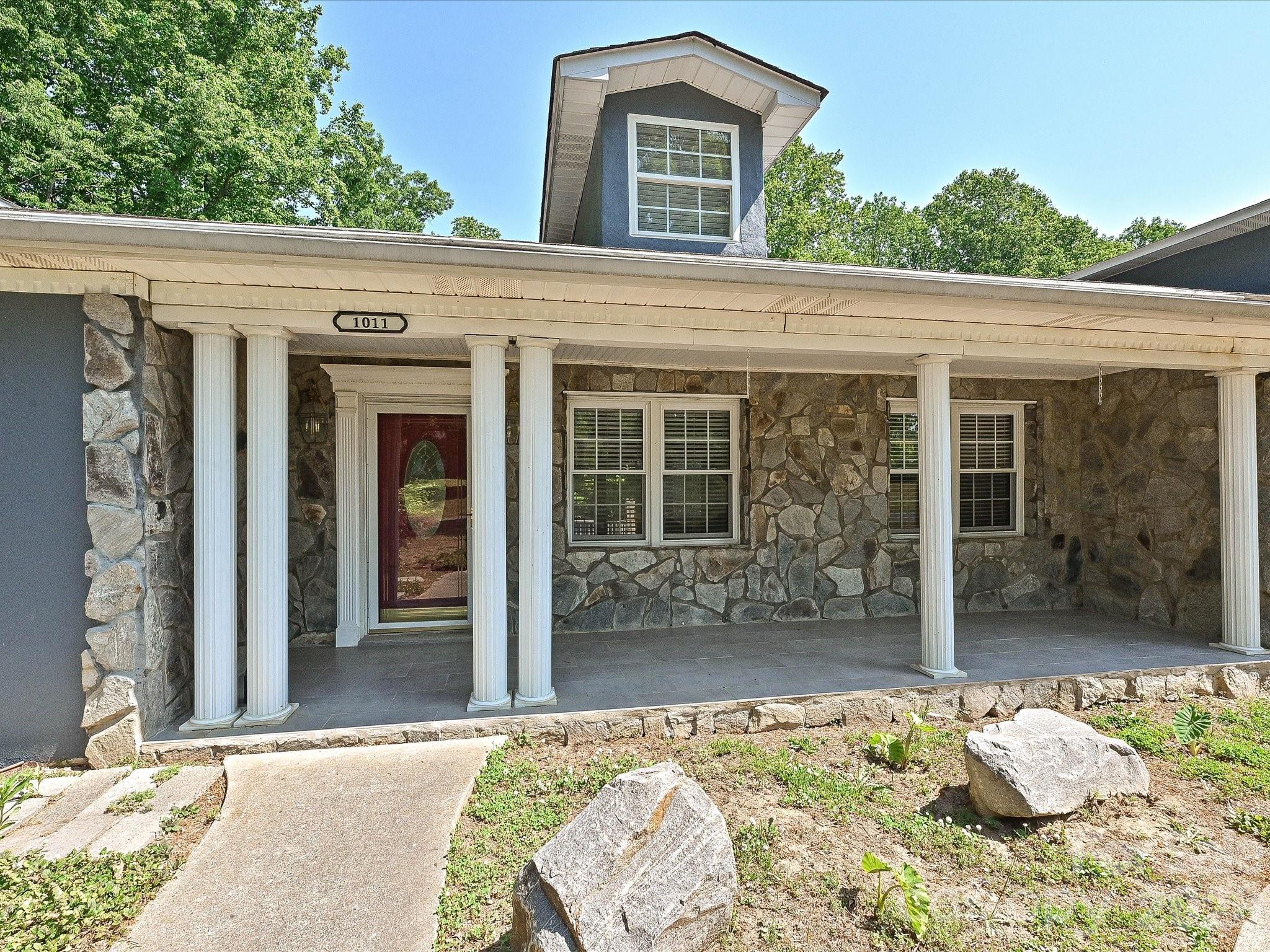 Photo 2 of 1011 Tarlton Drive, Shelby, NC