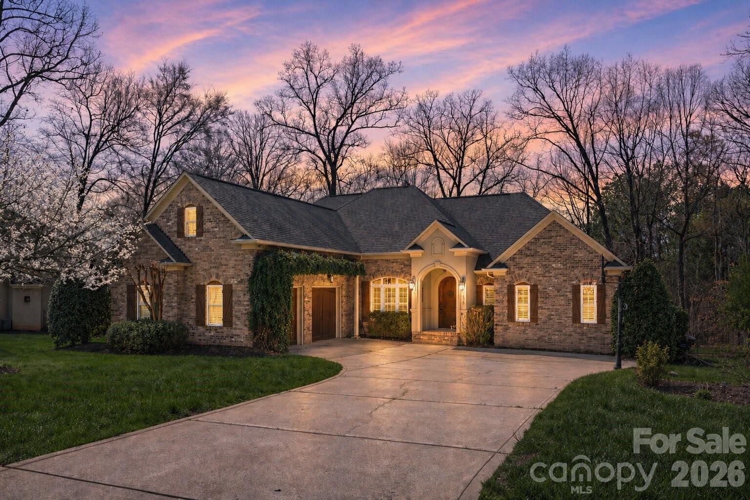 Photo 3 of 7919 Glen Abbey Circle, Stanley, NC