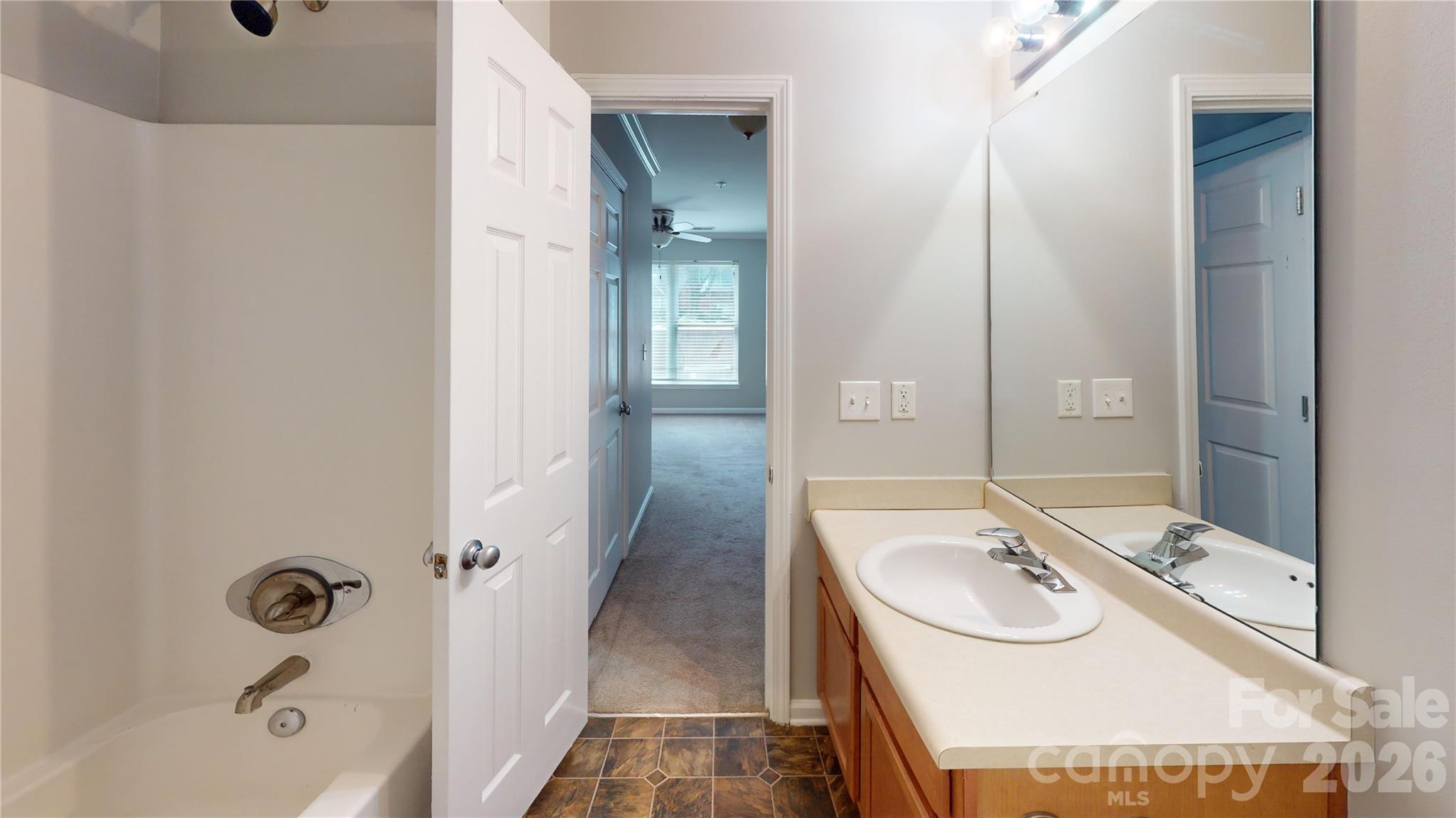 Photo 7 of 537 Donatello Avenue, Charlotte, NC
