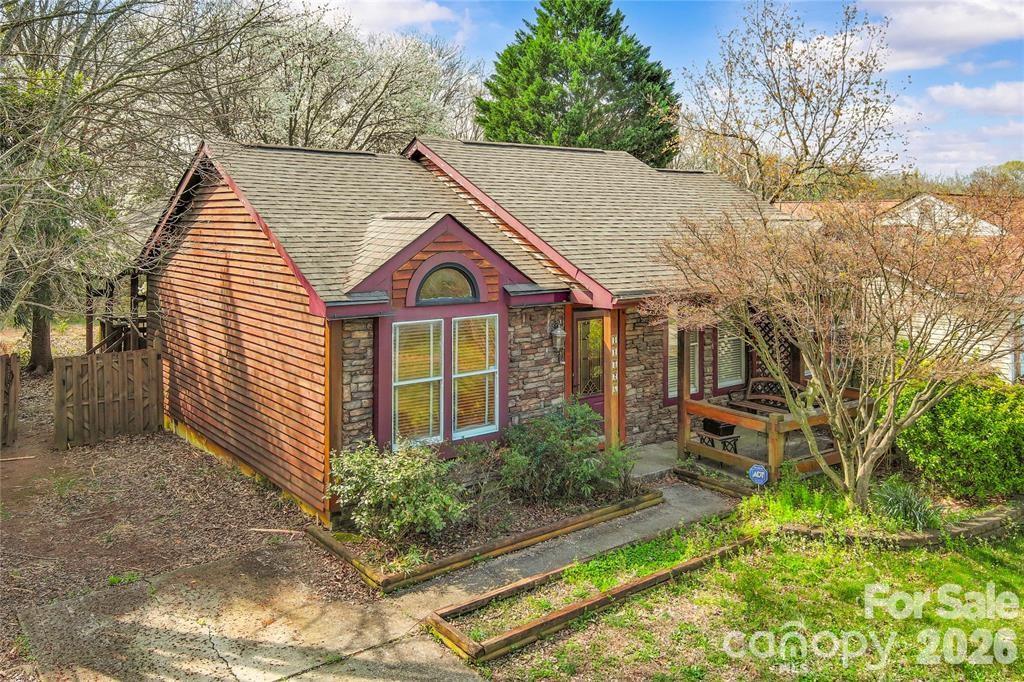 Home for sale at 11826 Merriweather Drive, Charlotte, NC — photo 1 of 32