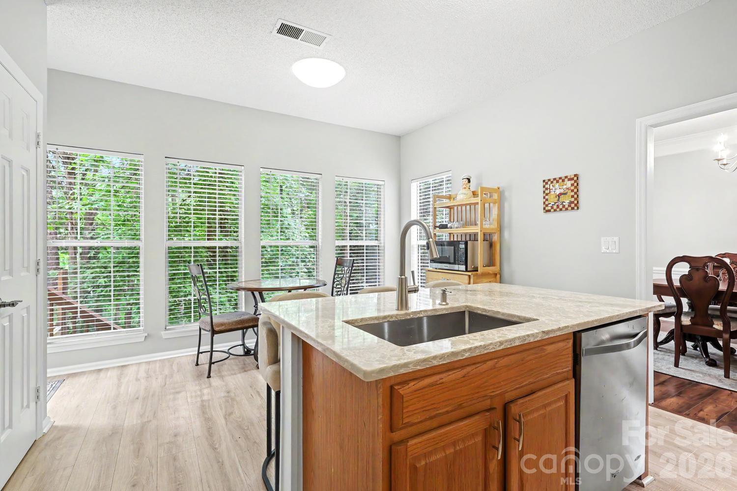 Photo 12 of 4710 Kirkgard Trail, Charlotte, NC
