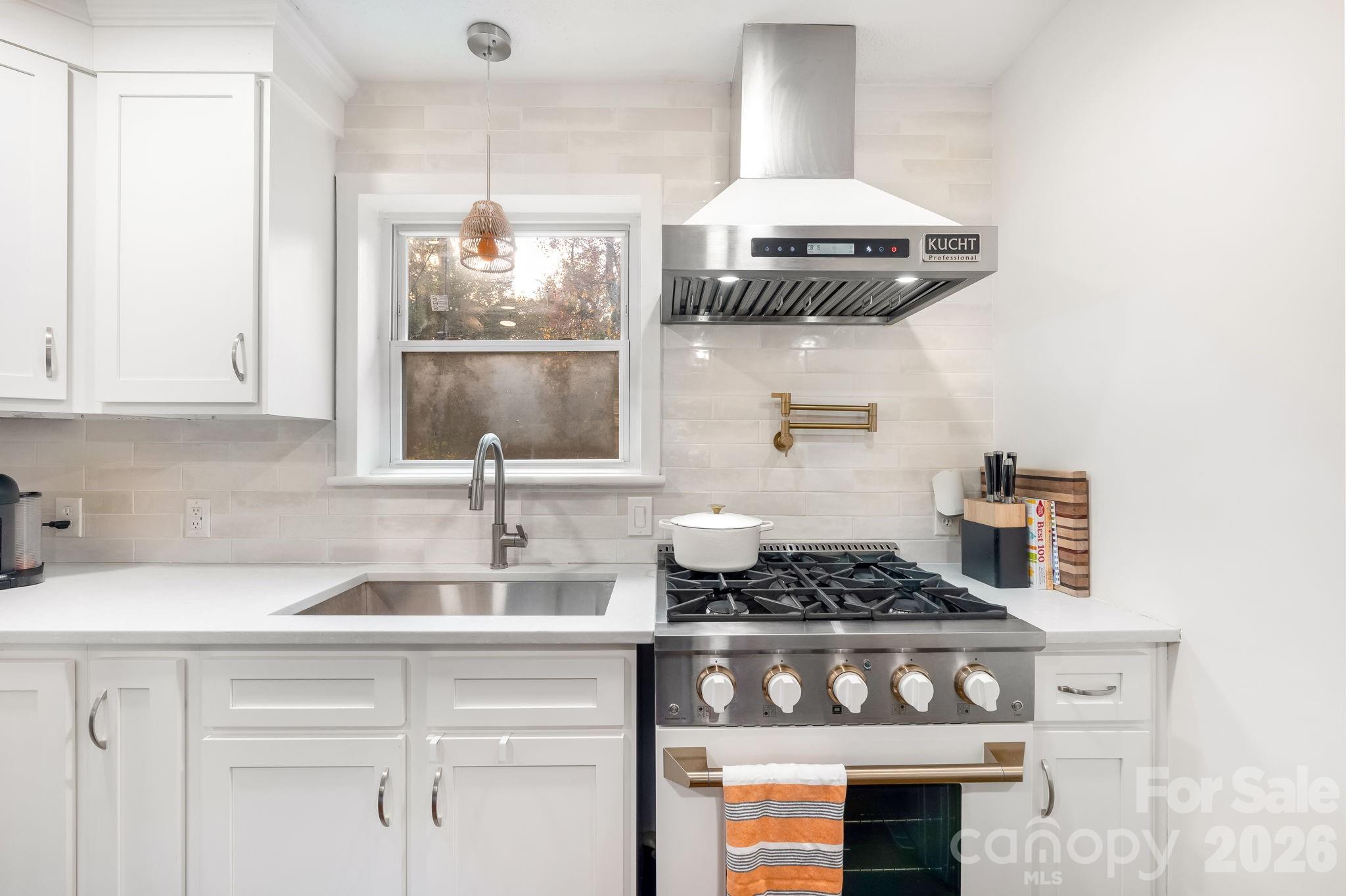 Photo 8 of 2333 Birchcrest Drive, Charlotte, NC