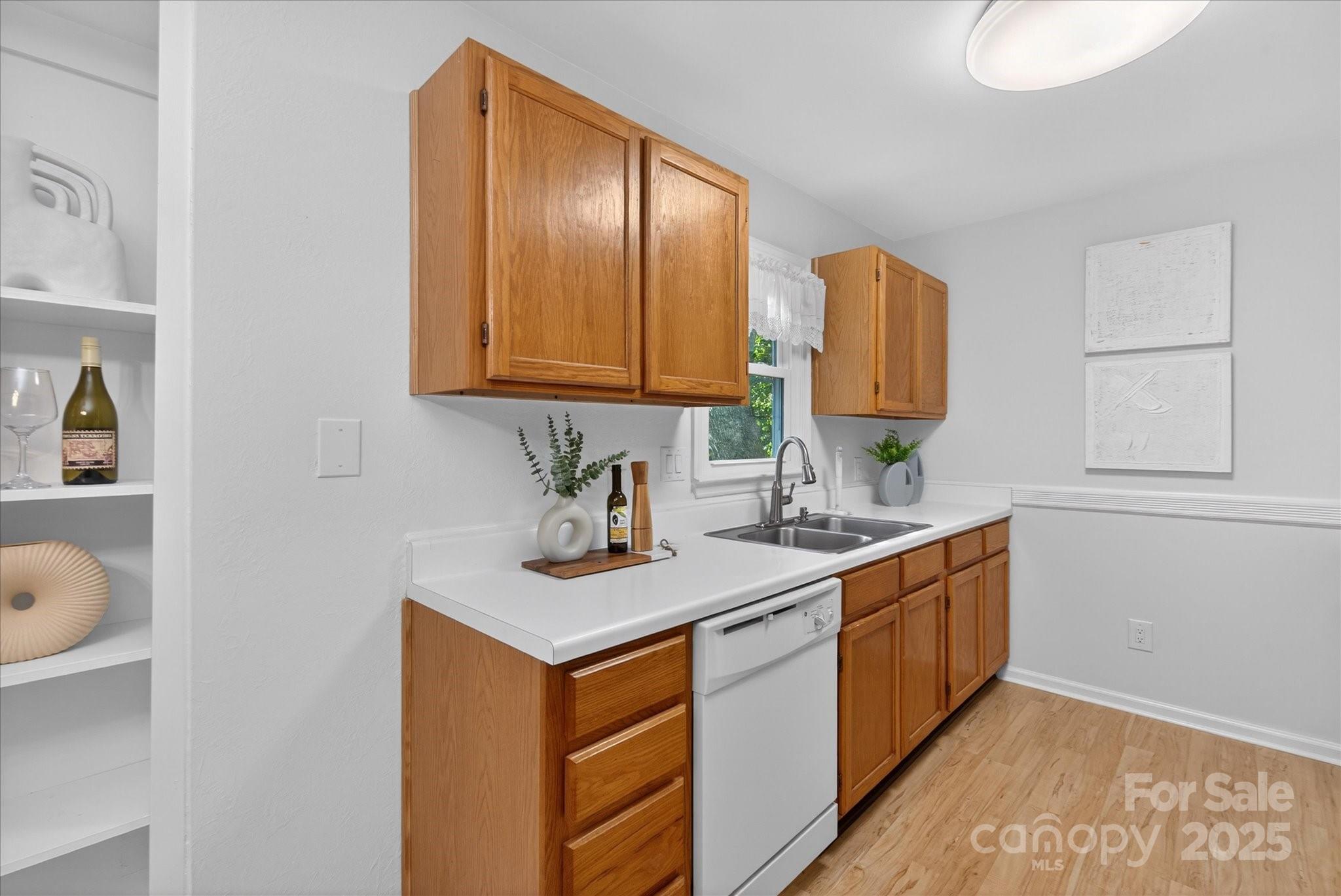 Photo 10 of 430 Queens Road311, Charlotte, NC
