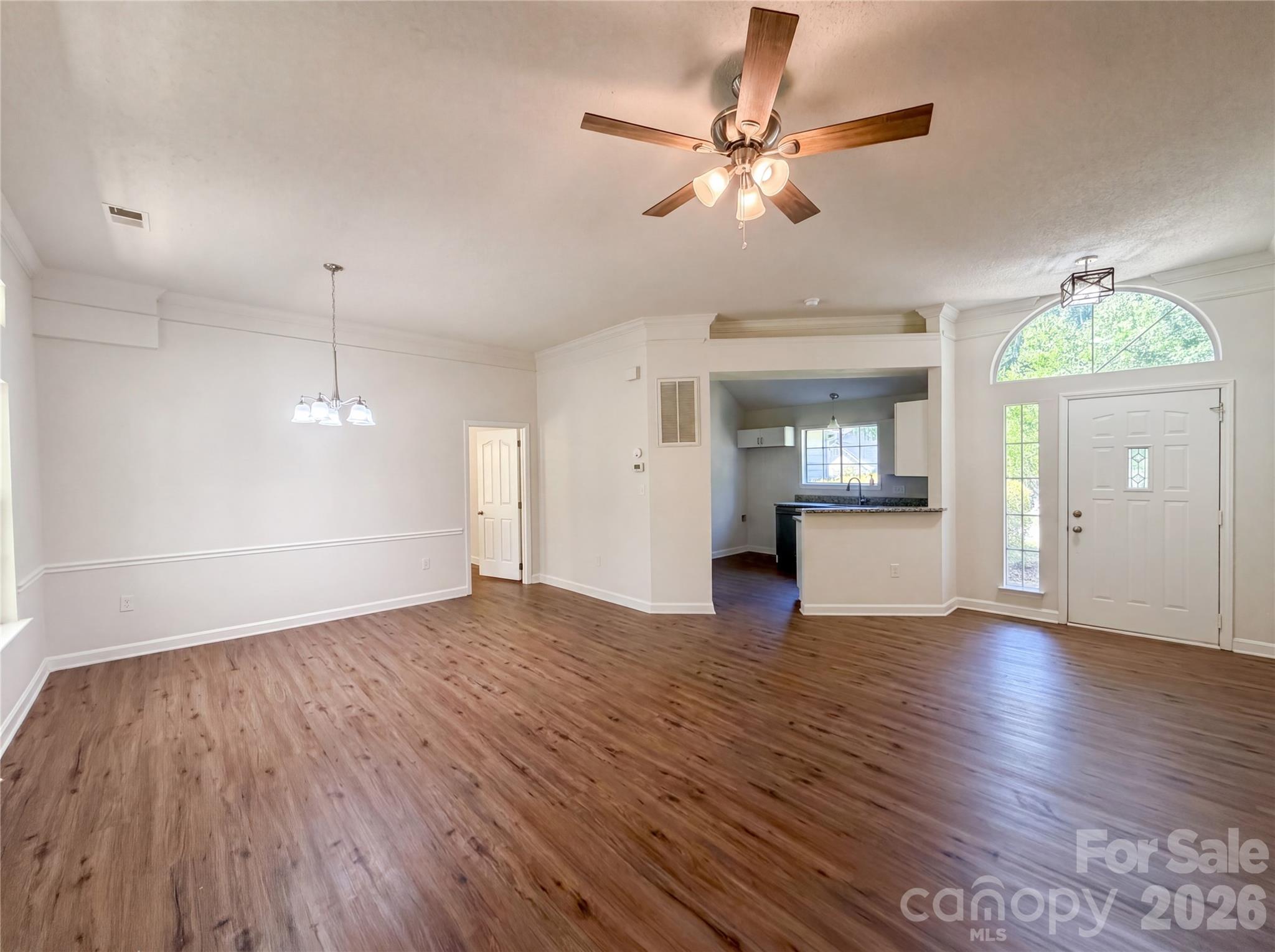 Photo 5 of 10530 Southern Oak Court, Charlotte, NC
