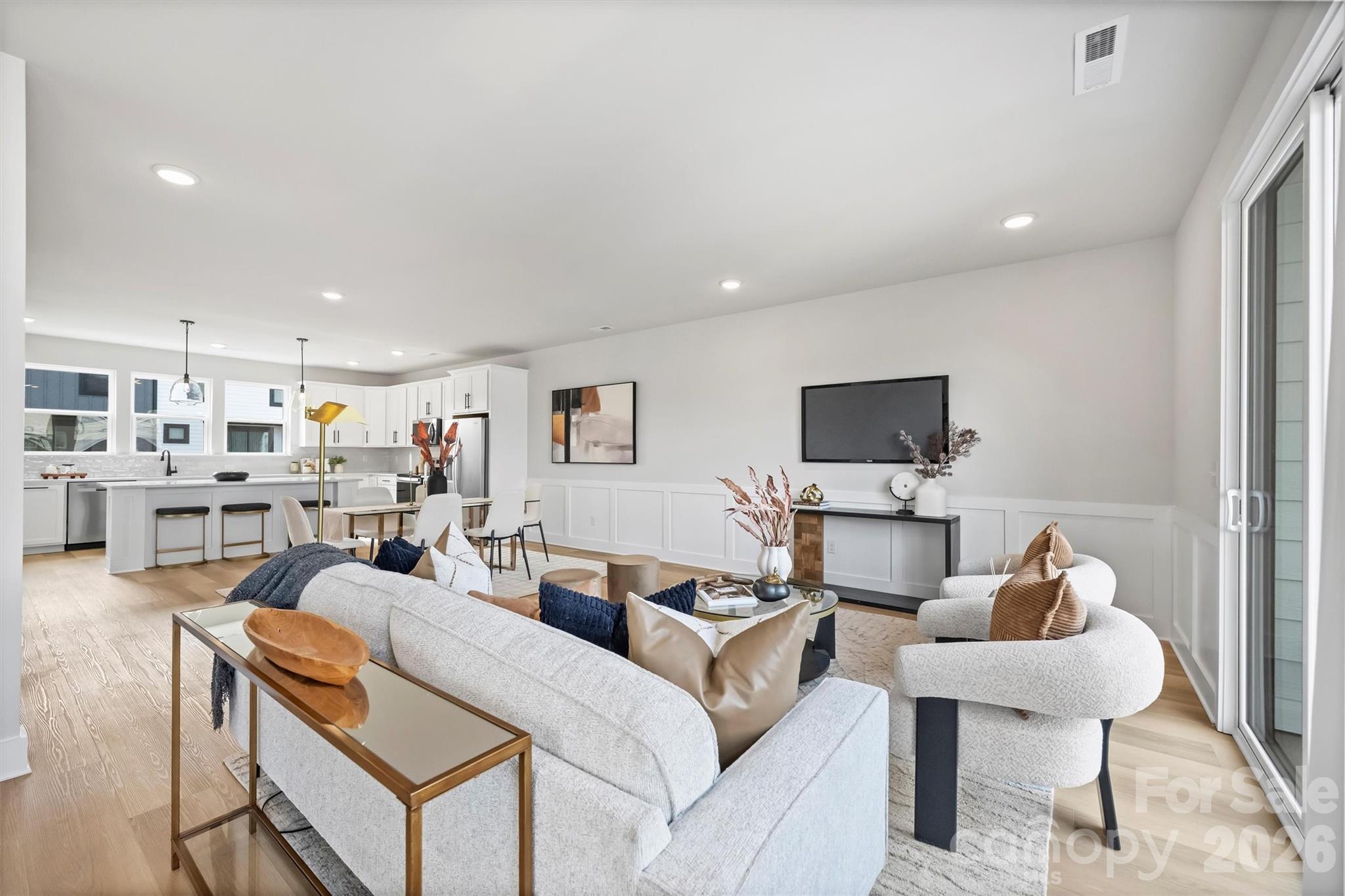 Photo 8 of 8006 Sansom Circle, Charlotte, NC