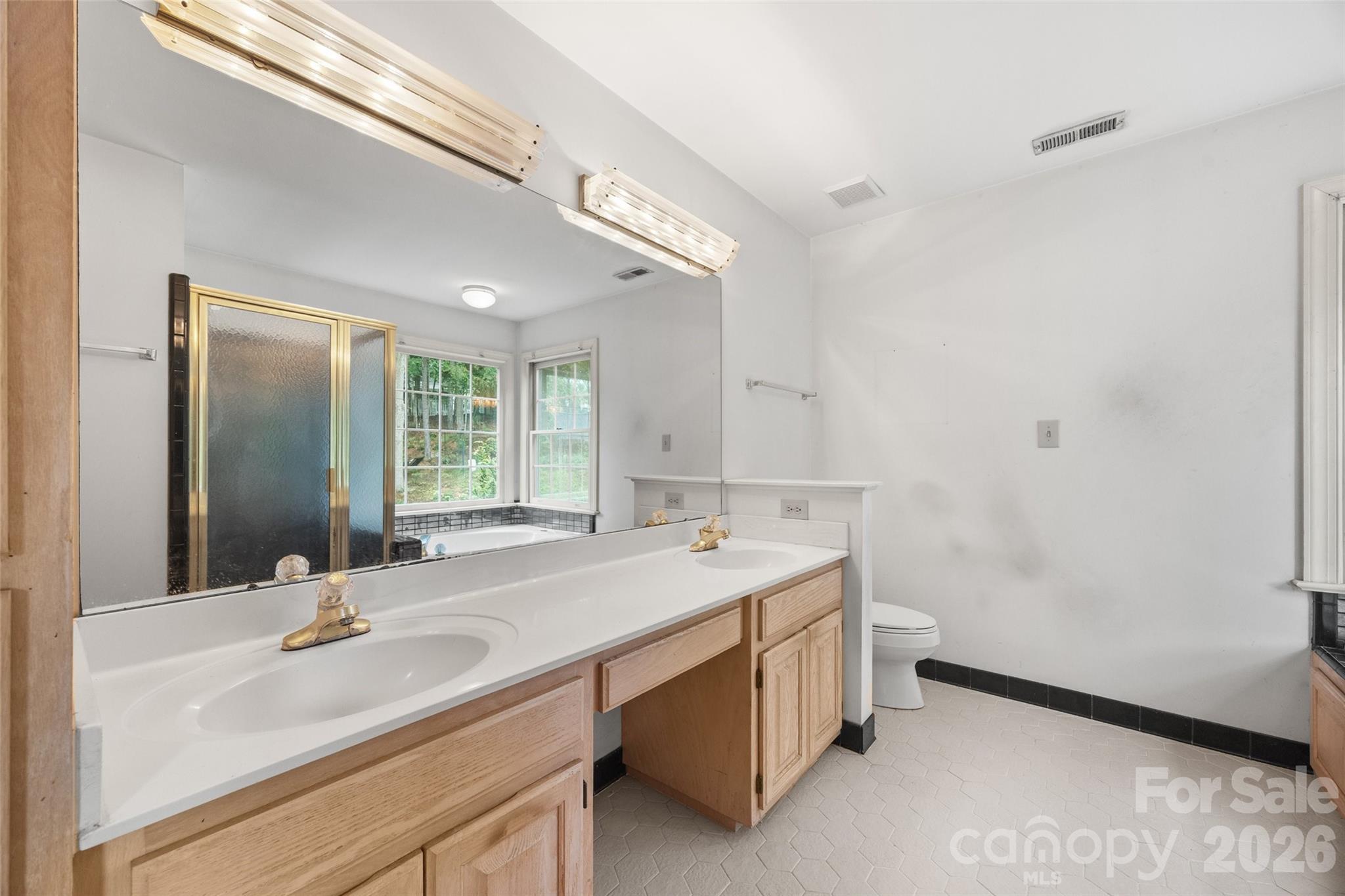 Photo 18 of 7411 Leharne Drive, Charlotte, NC