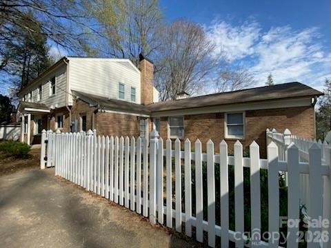 Photo 4 of 640 Edgewood Drive, Wilkesboro, NC