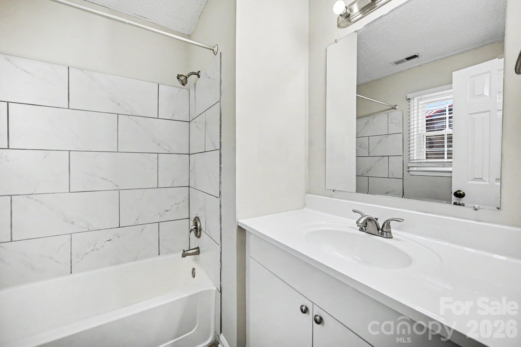 Photo 16 of 1530 Teddington Drive, Charlotte, NC