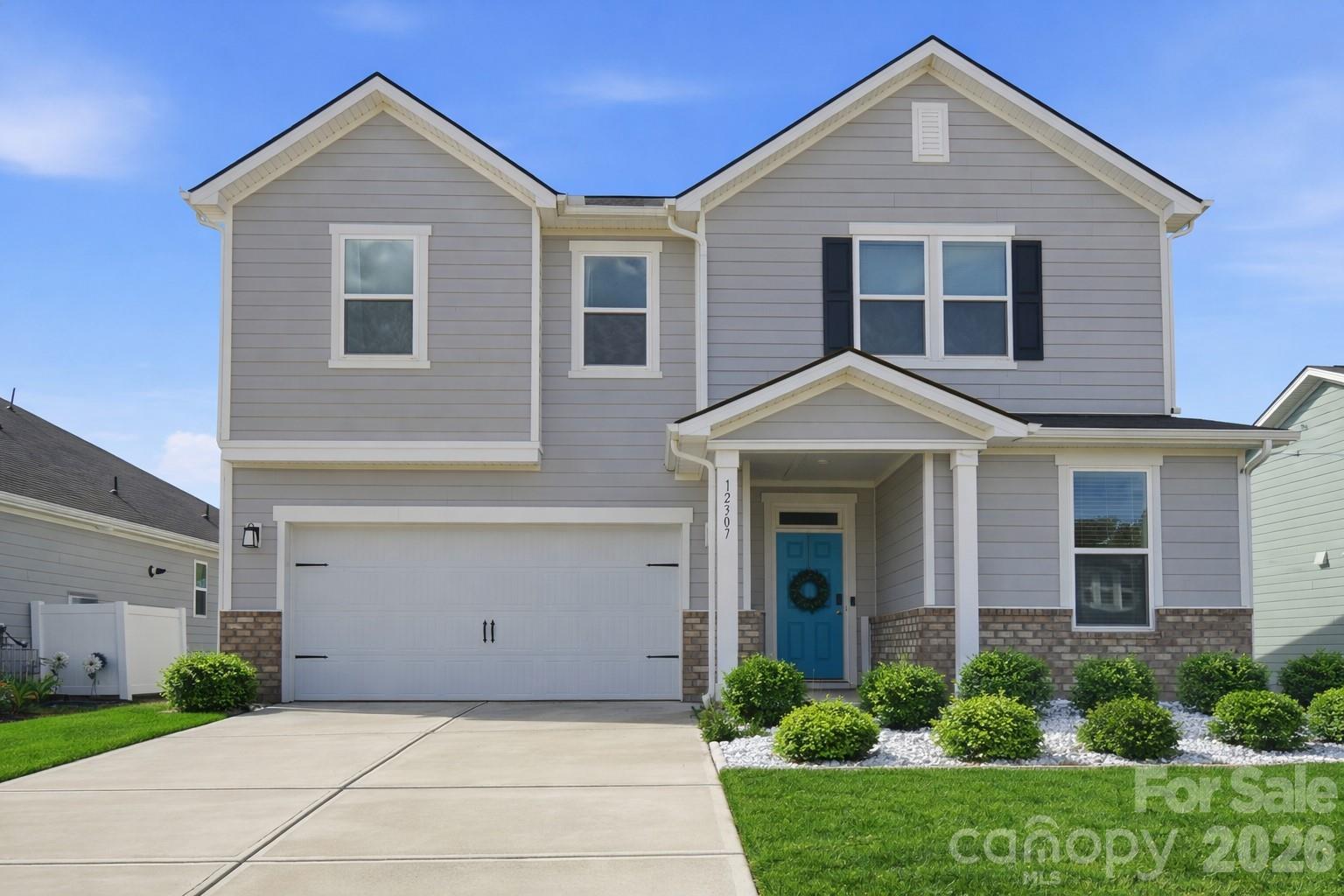 12307 Rowan Hill Drive, Huntersville, NC - photo 2 of 37
