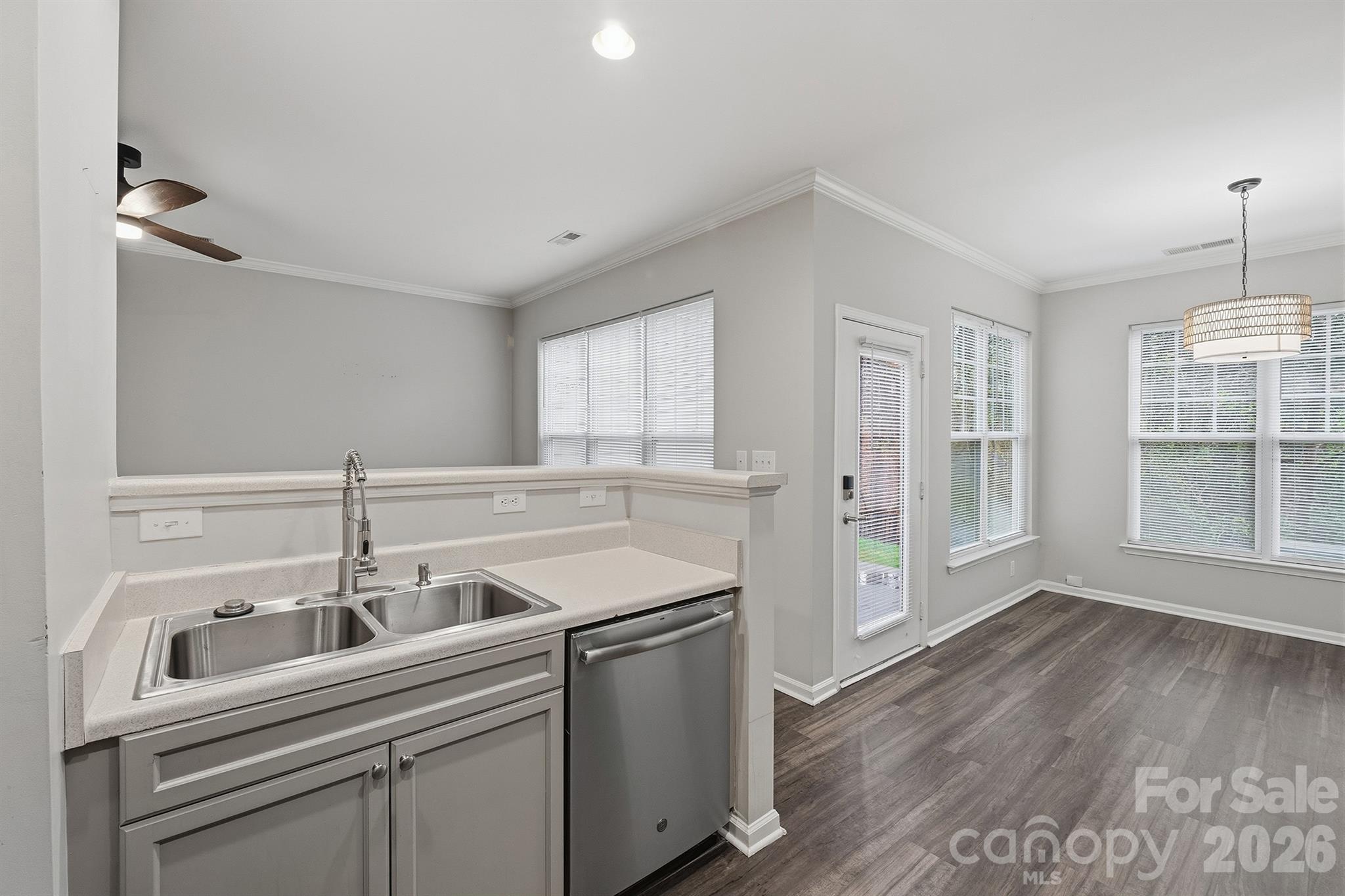 Photo 10 of 14208 Castle Abbey Lane, Charlotte, NC