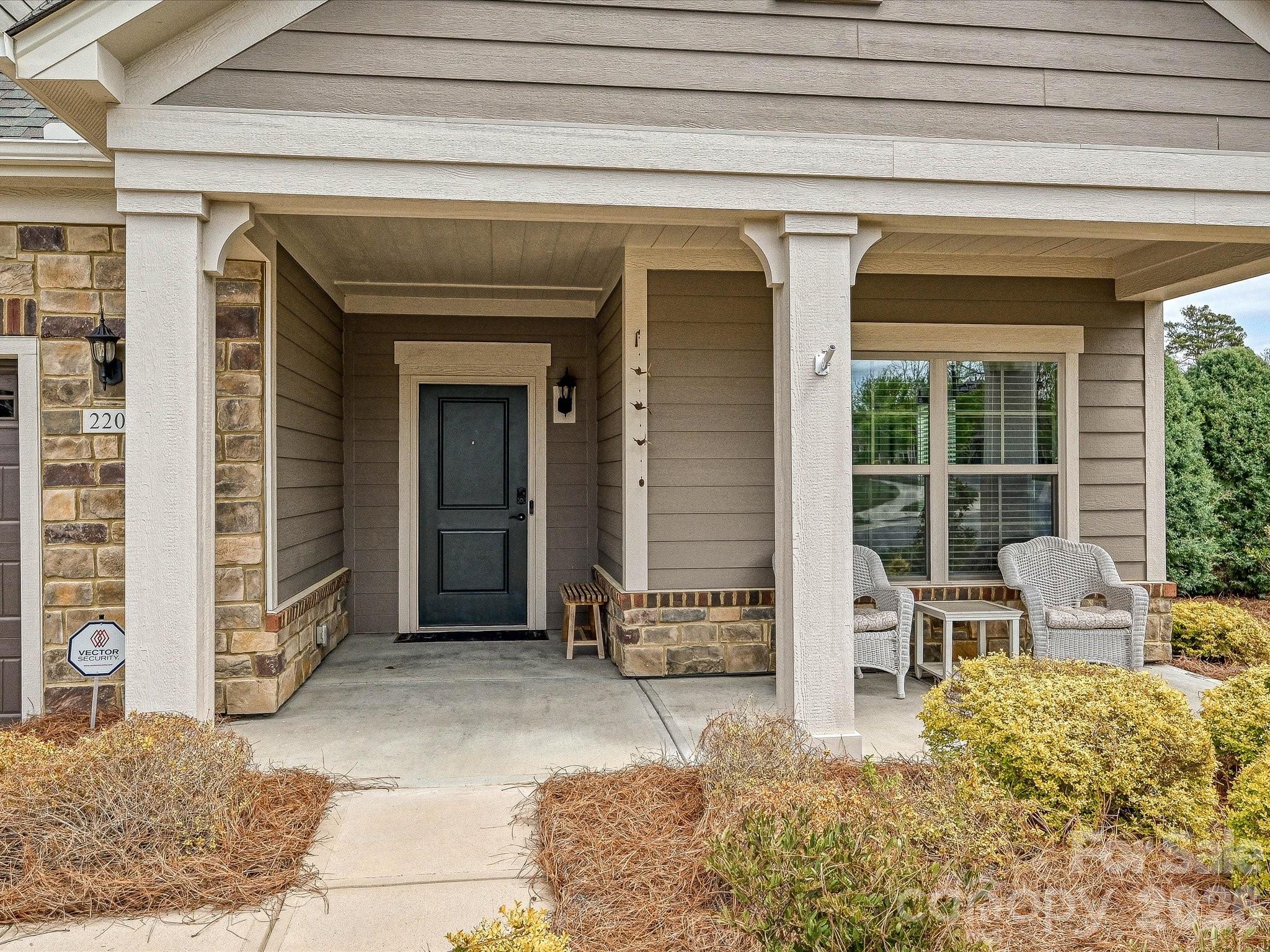 2202 Lincolnshire Lane, Wesley Chapel, NC - photo 2 of 37