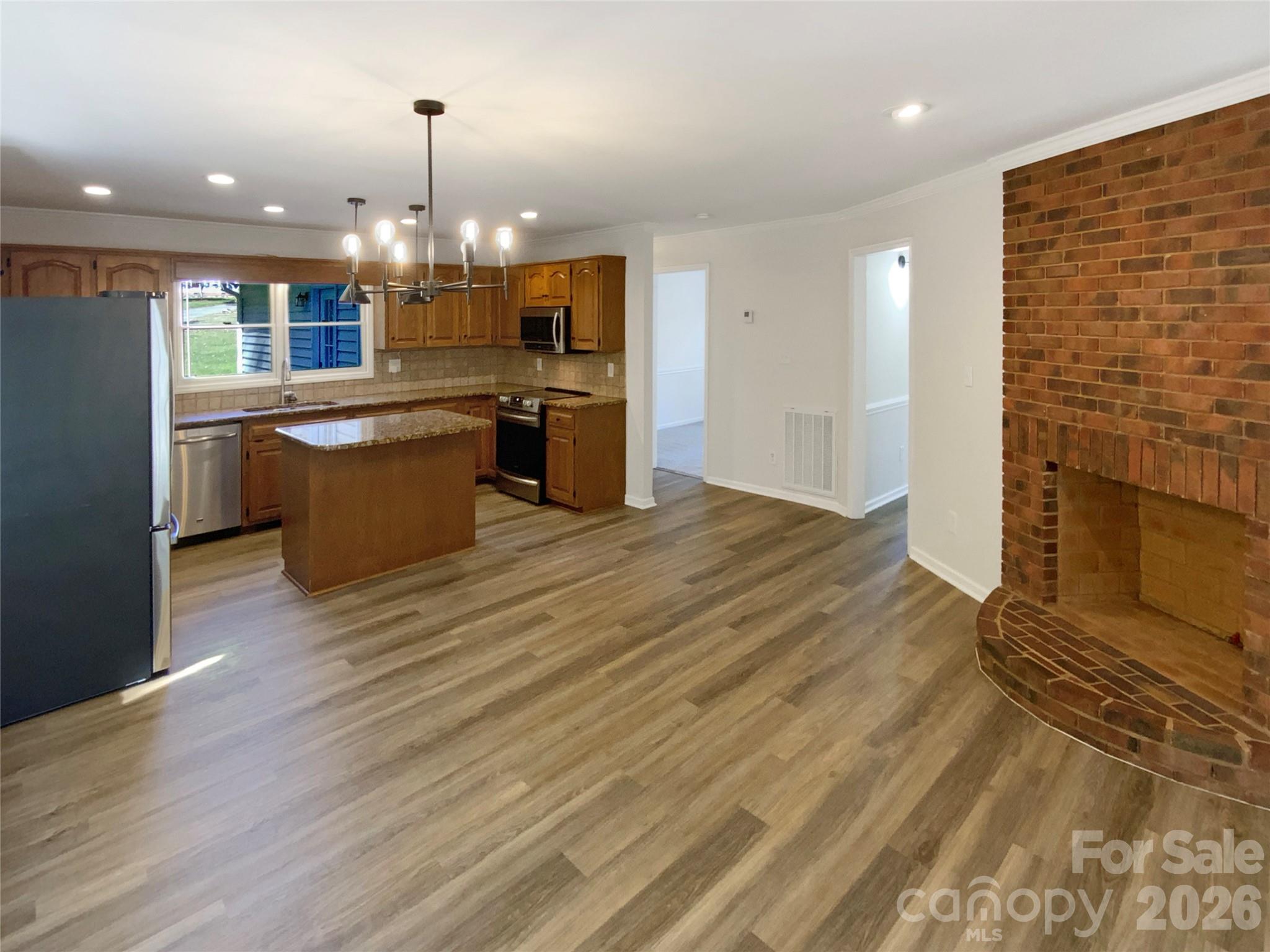 Photo 4 of 561 Briarwood Lane, Lancaster, SC