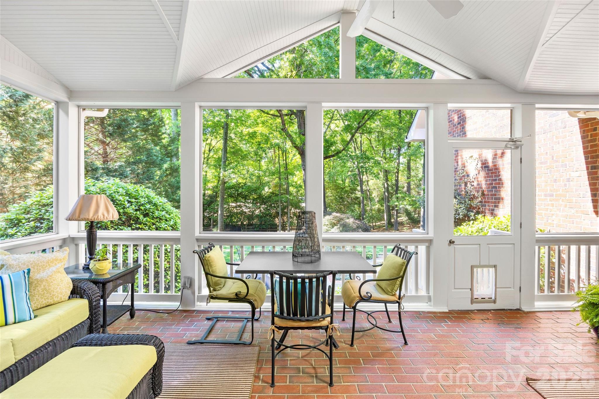 Photo 2 of 4026 Sharon View Road, Charlotte, NC