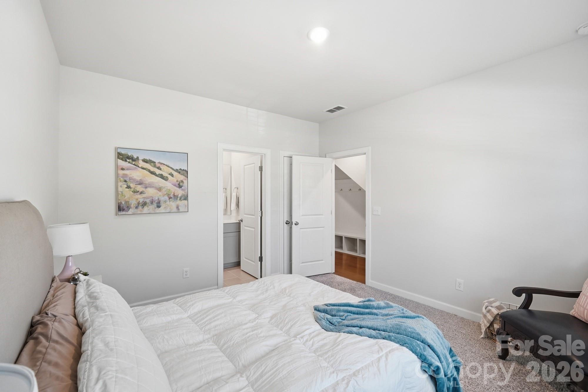 3742 Memorial Parkway, Charlotte, NC - photo 6 of 27