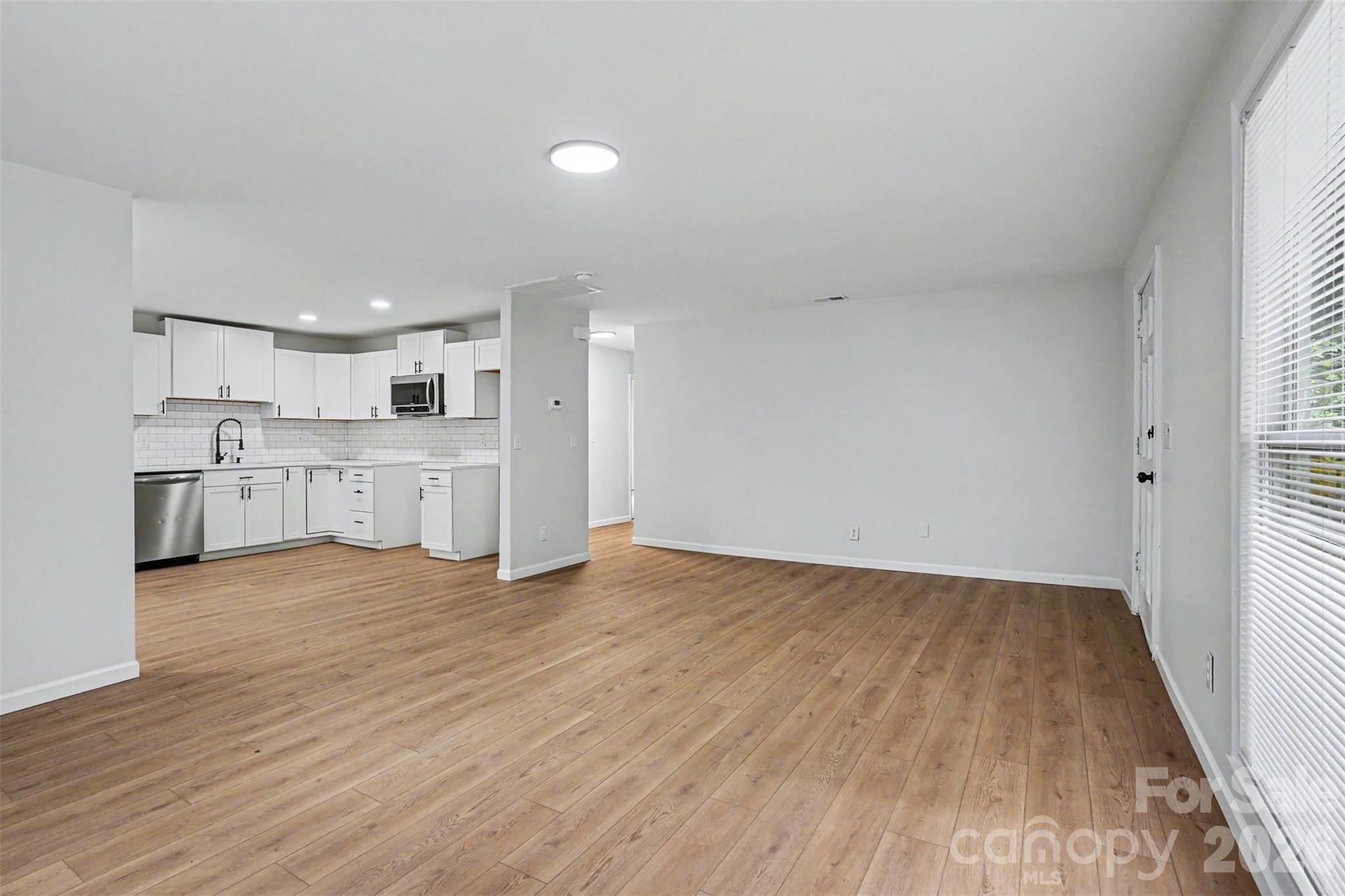 Photo 5 of 9118 S Lakebrook Road, Charlotte, NC