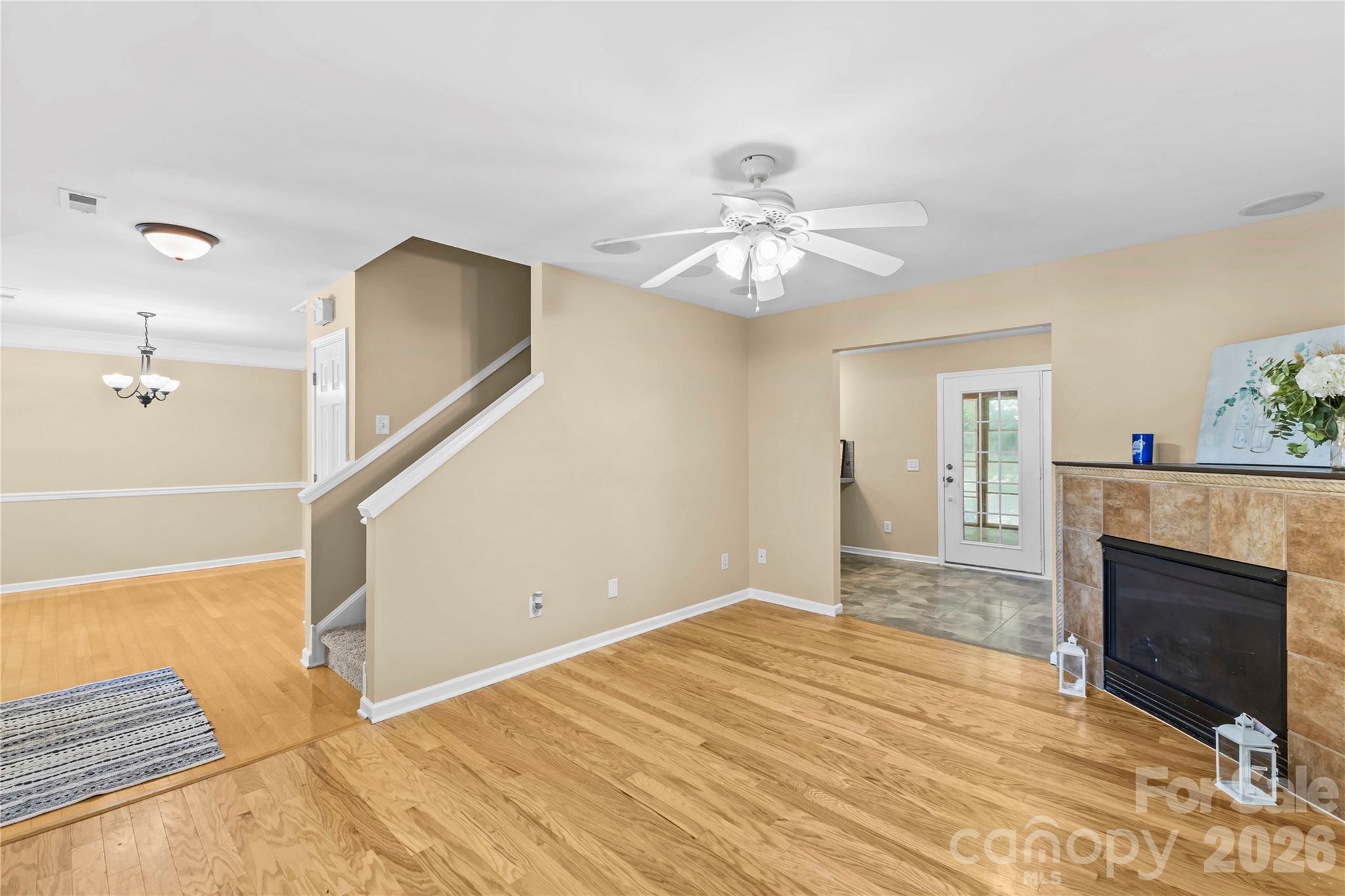 8119 Poplar Grove Circle, Waxhaw, NC - photo 6 of 49