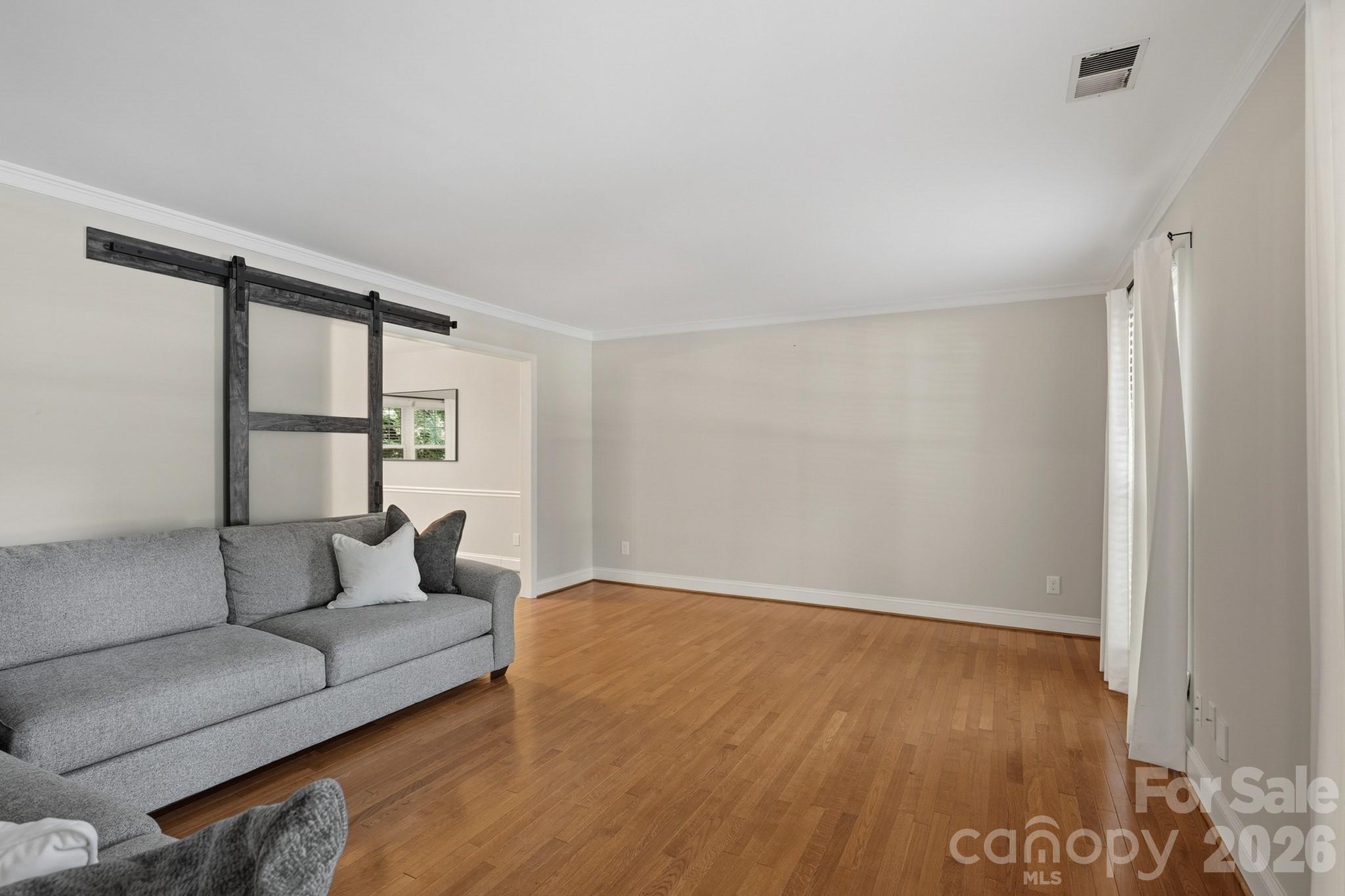 Photo 8 of 9918 Ridgemore Drive, Charlotte, NC