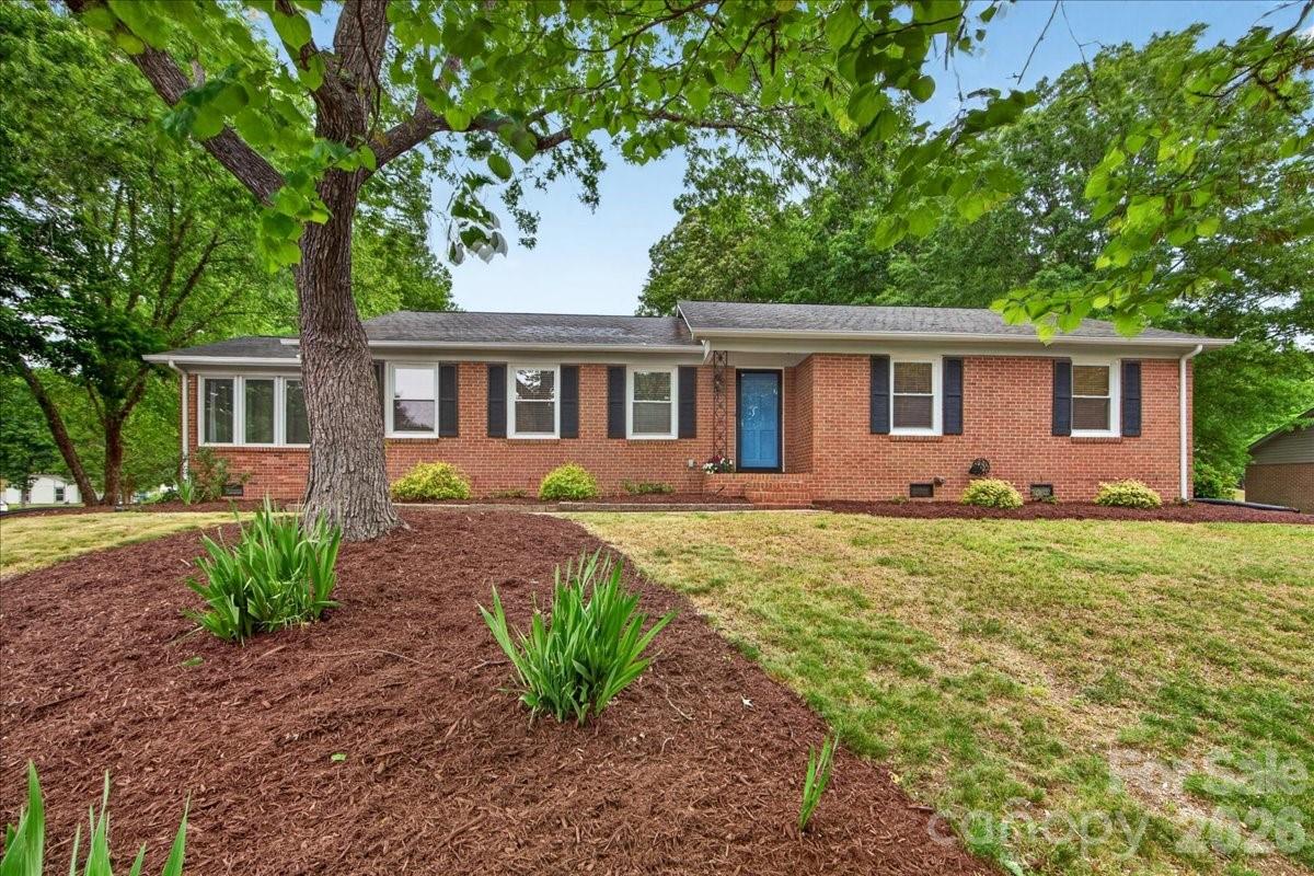 6219 Welford Road, Charlotte, NC - photo 1 of 49