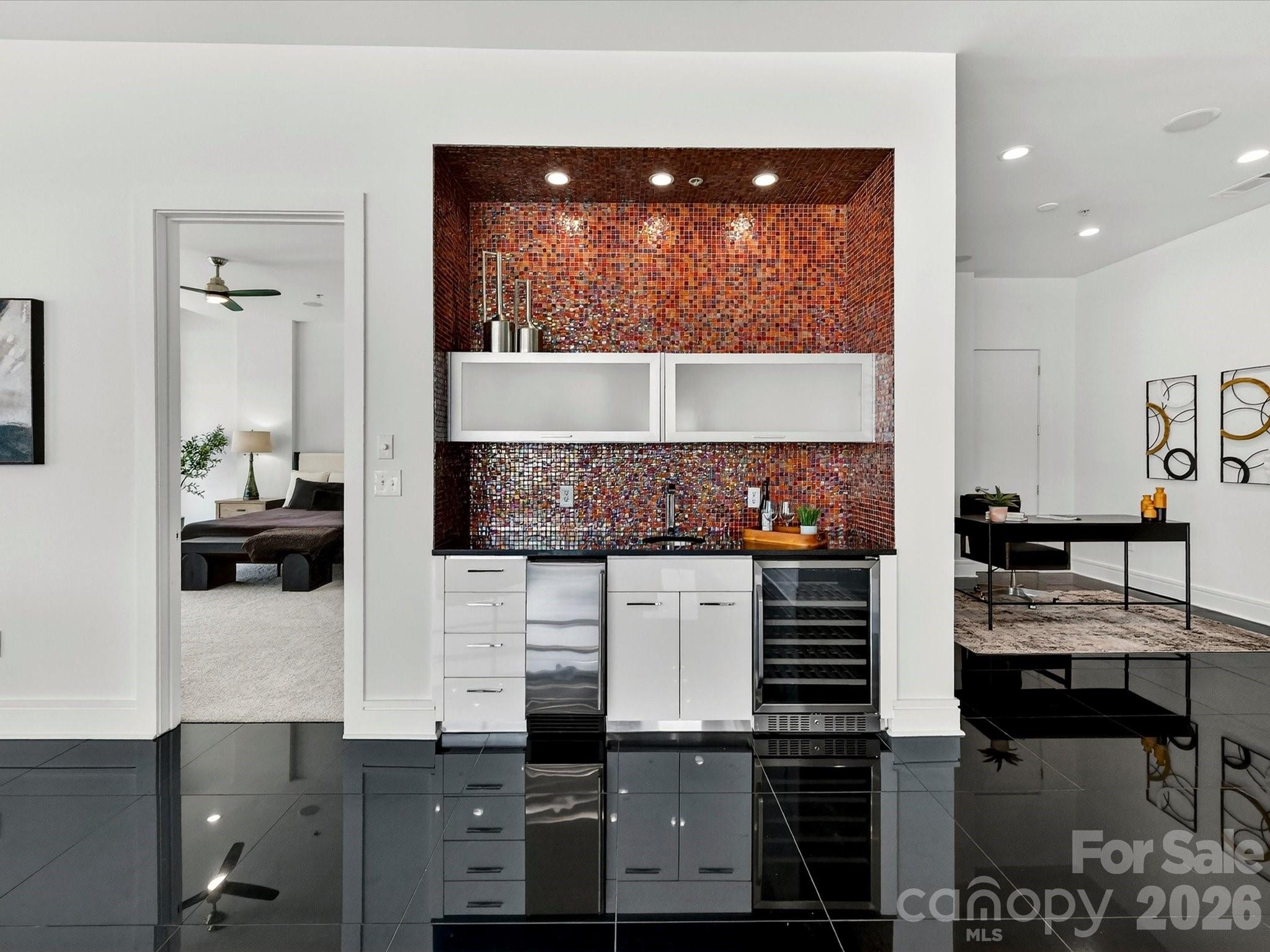 Photo 13 of 505 E 6th Street1601, Charlotte, NC