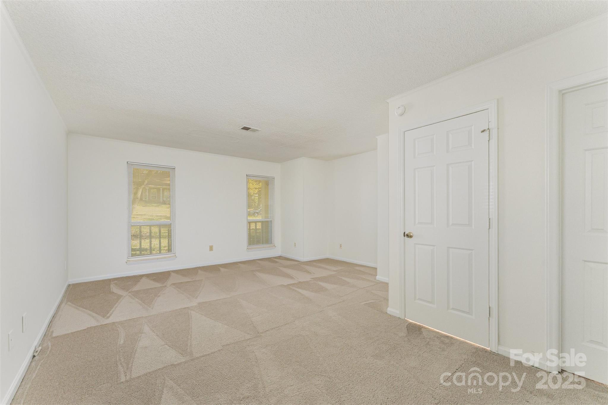 Photo 14 of 2319 Oak Leigh Drive, Charlotte, NC