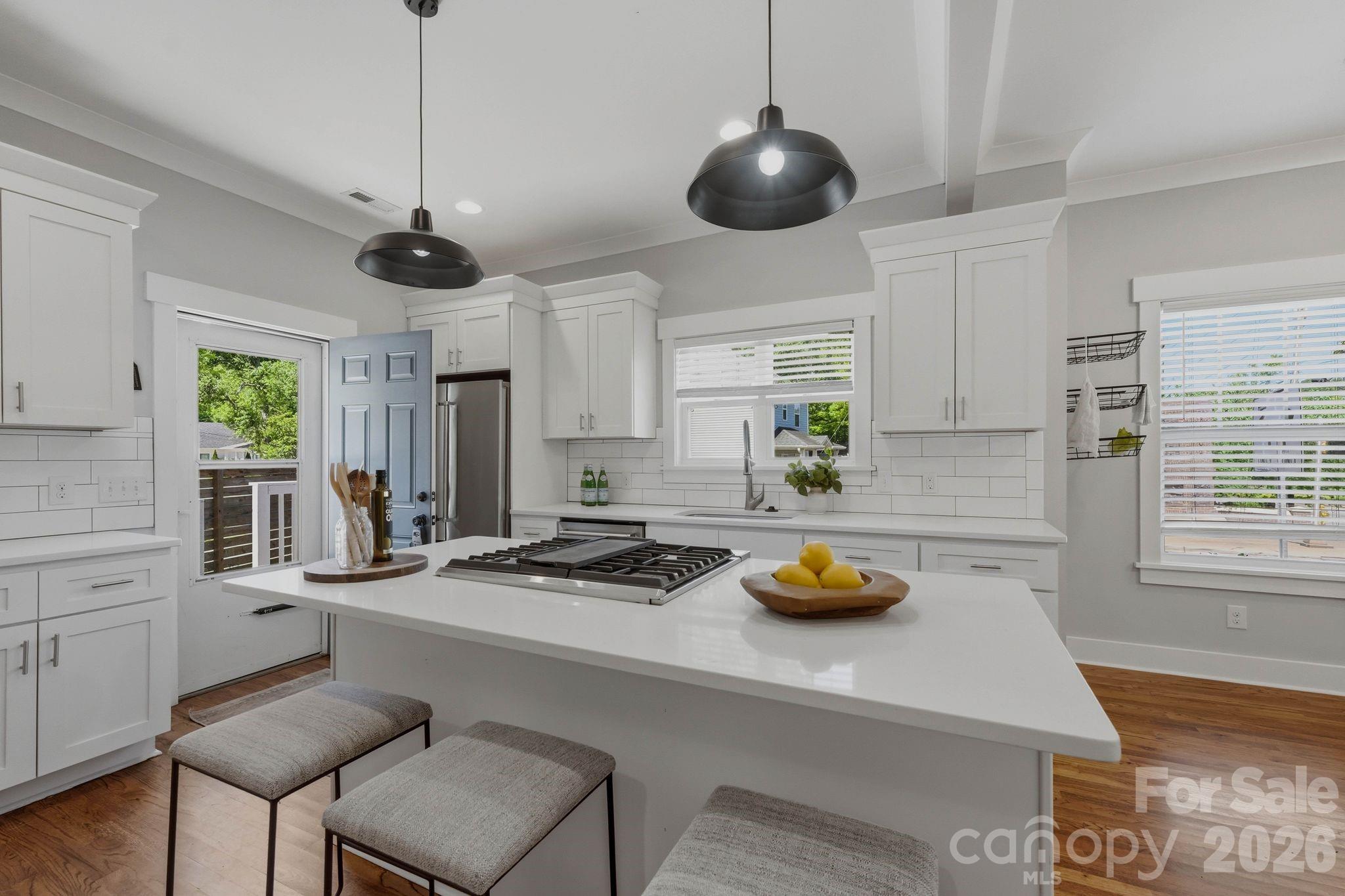 Photo 7 of 1416 Parkwood Avenue, Charlotte, NC