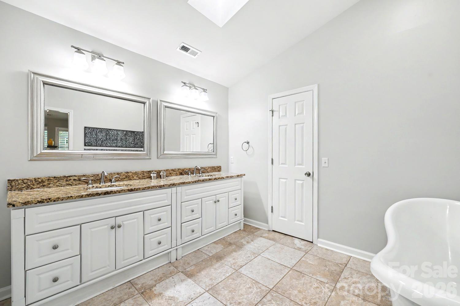 Photo 28 of 12227 Provincetowne Drive, Charlotte, NC