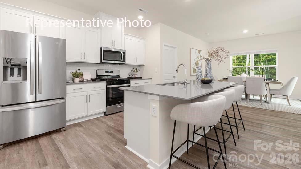 Photo 3 of 596 17th Avenue Drive NE, Hickory, NC