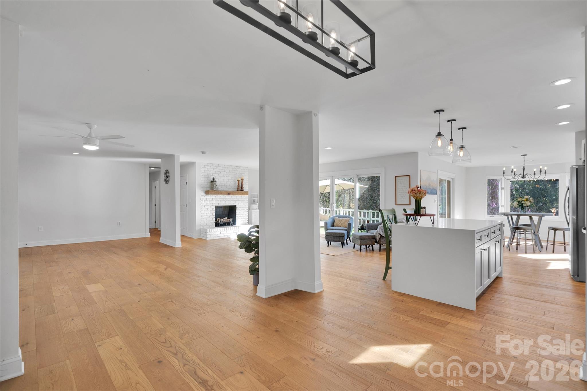 Photo 10 of 301 Hillandale Drive, Charlotte, NC