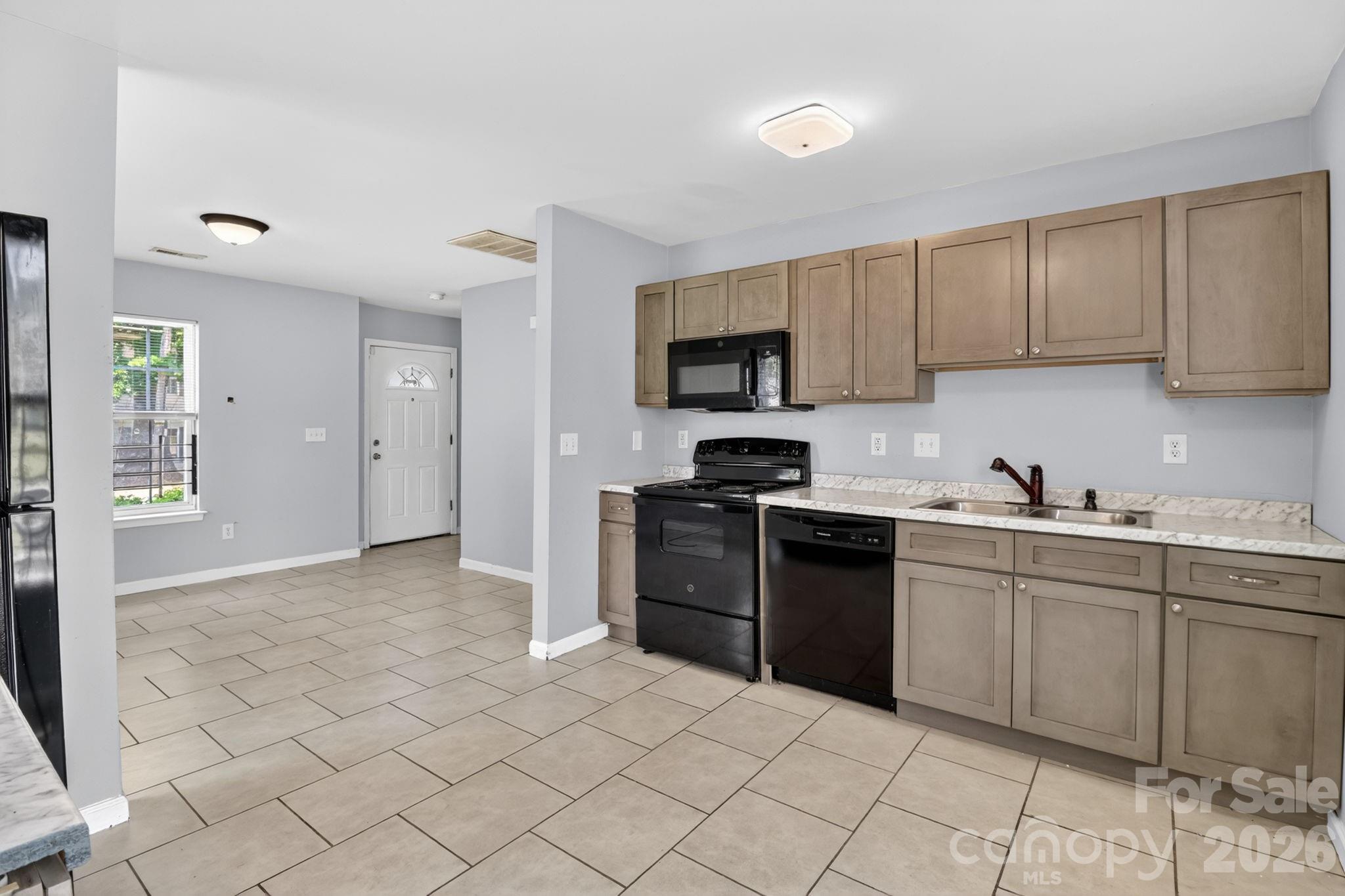 3335 Avalon Avenue, Charlotte, NC - photo 14 of 32