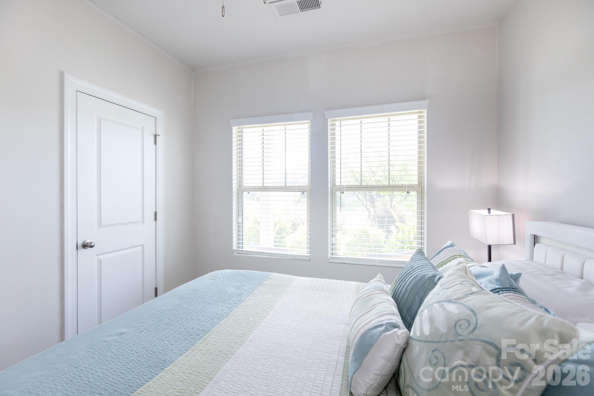 Home for sale at 11809 Red Leaf Drive, Charlotte, NC — photo 17 of 45
