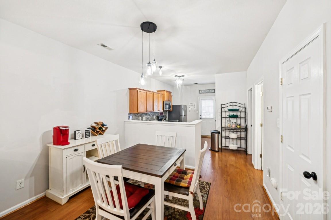 Photo 7 of 2731 Meadow Knoll Drive, Charlotte, NC