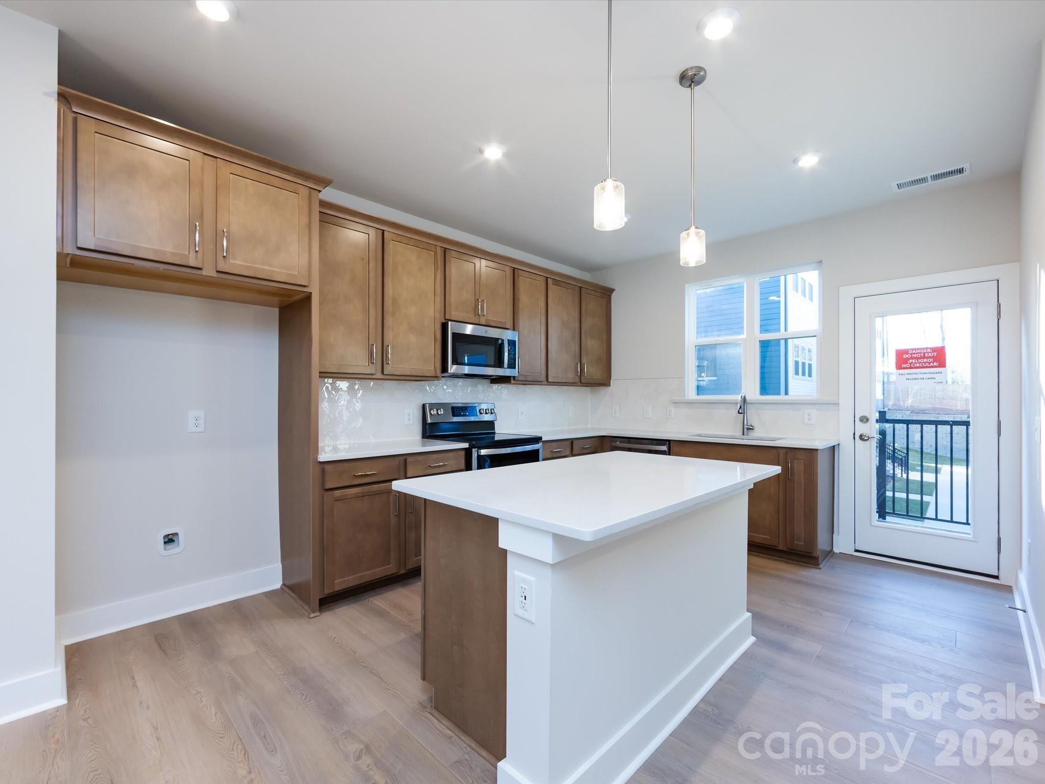 Photo 3 of 1530 Levy Way, Charlotte, NC