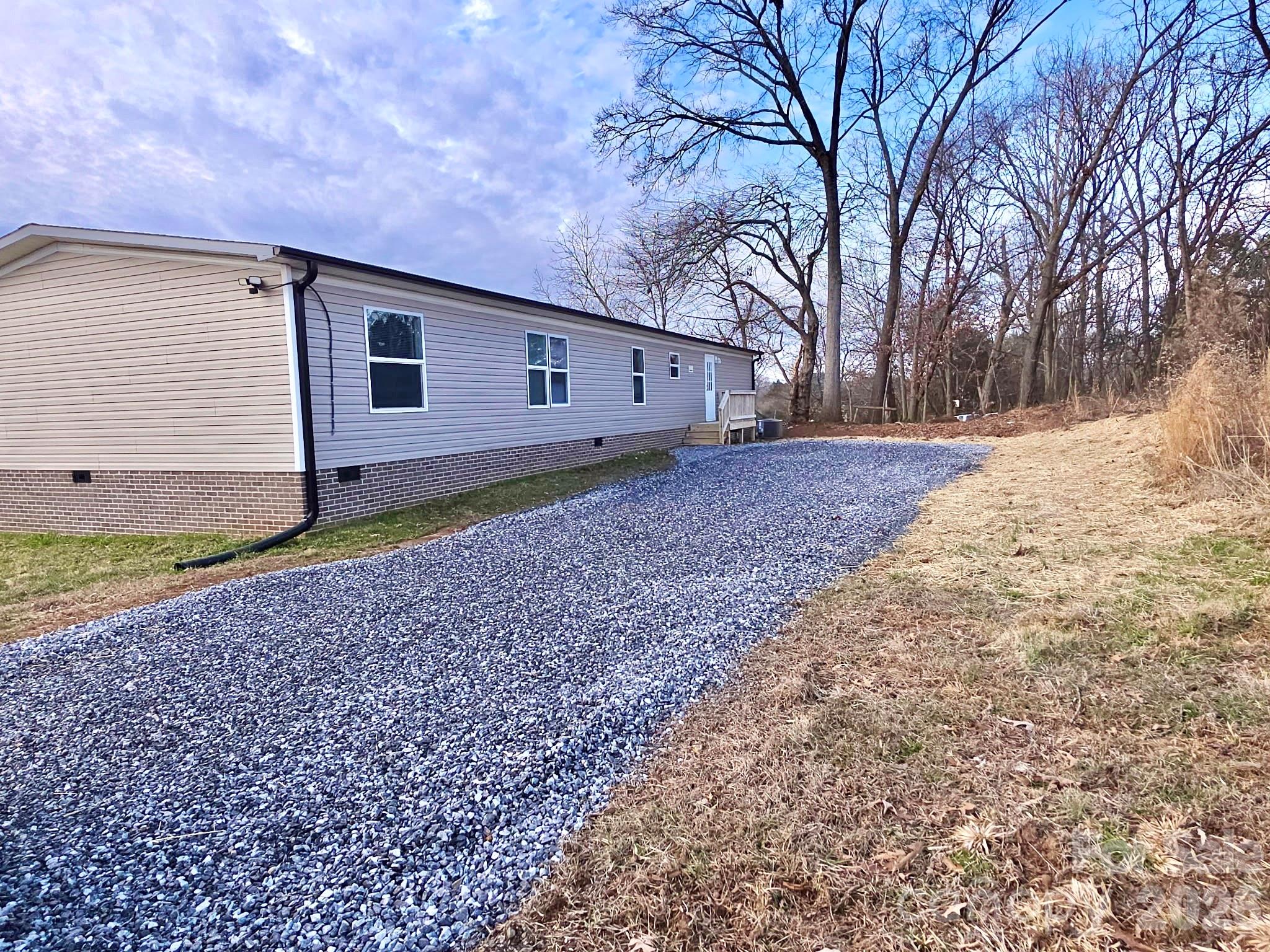 44 Howard Norton Drive, Hiddenite, NC - photo 3 of 22
