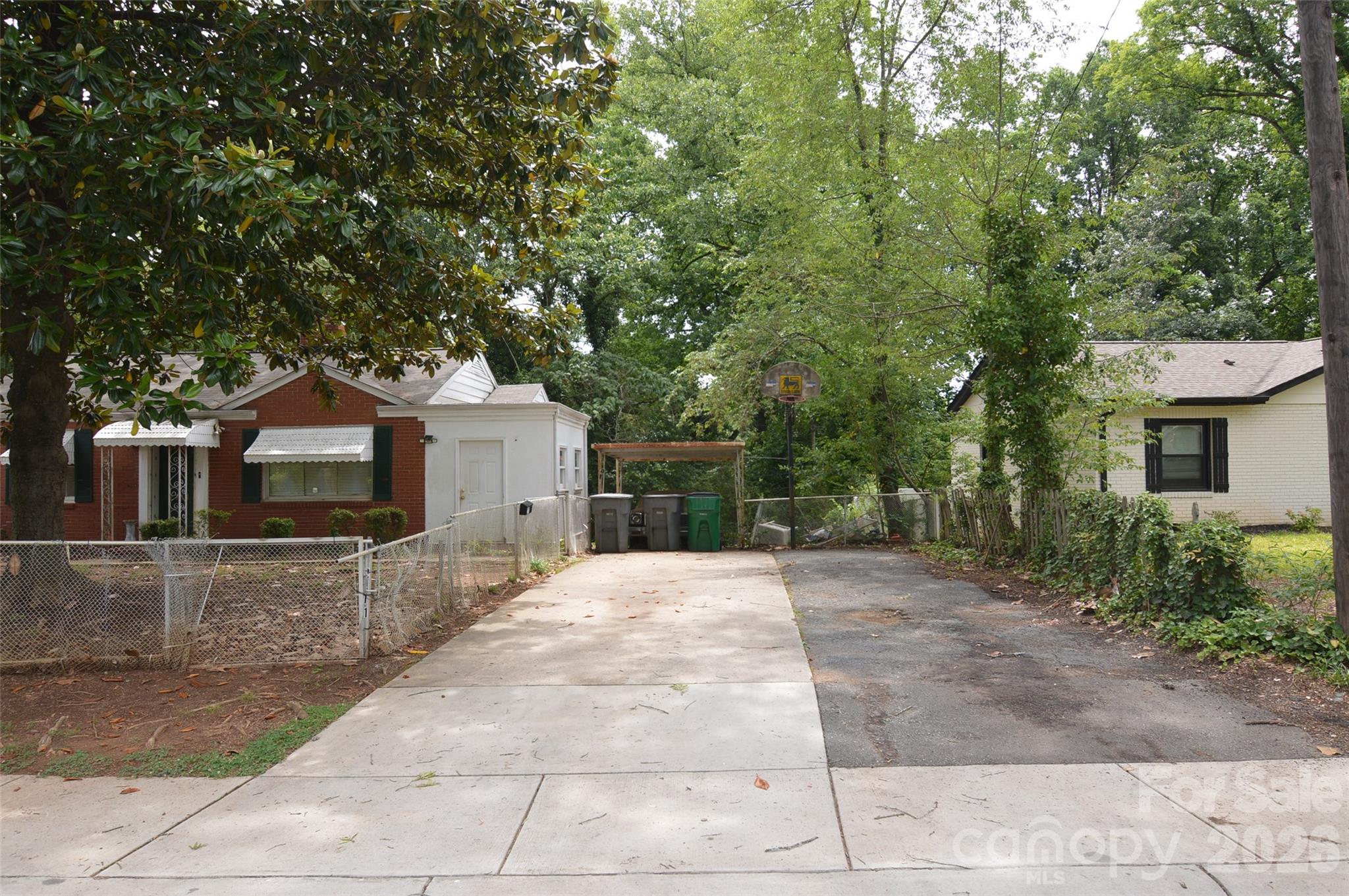 Photo 14 of 2111 Dickens Avenue, Charlotte, NC