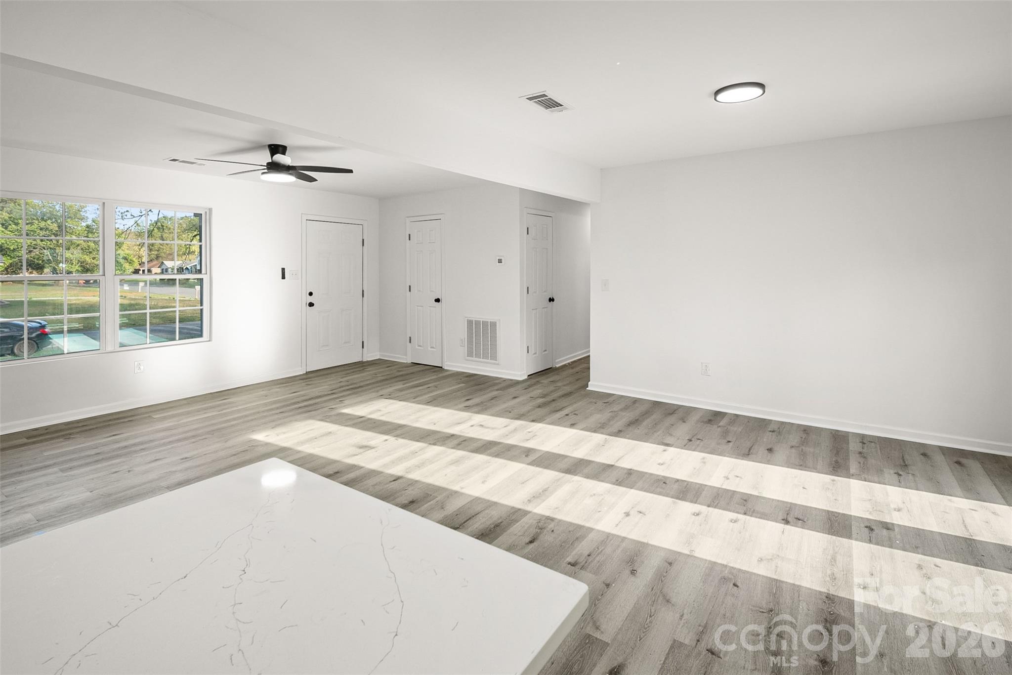 Photo 7 of 10107 Clairemore Place, Charlotte, NC
