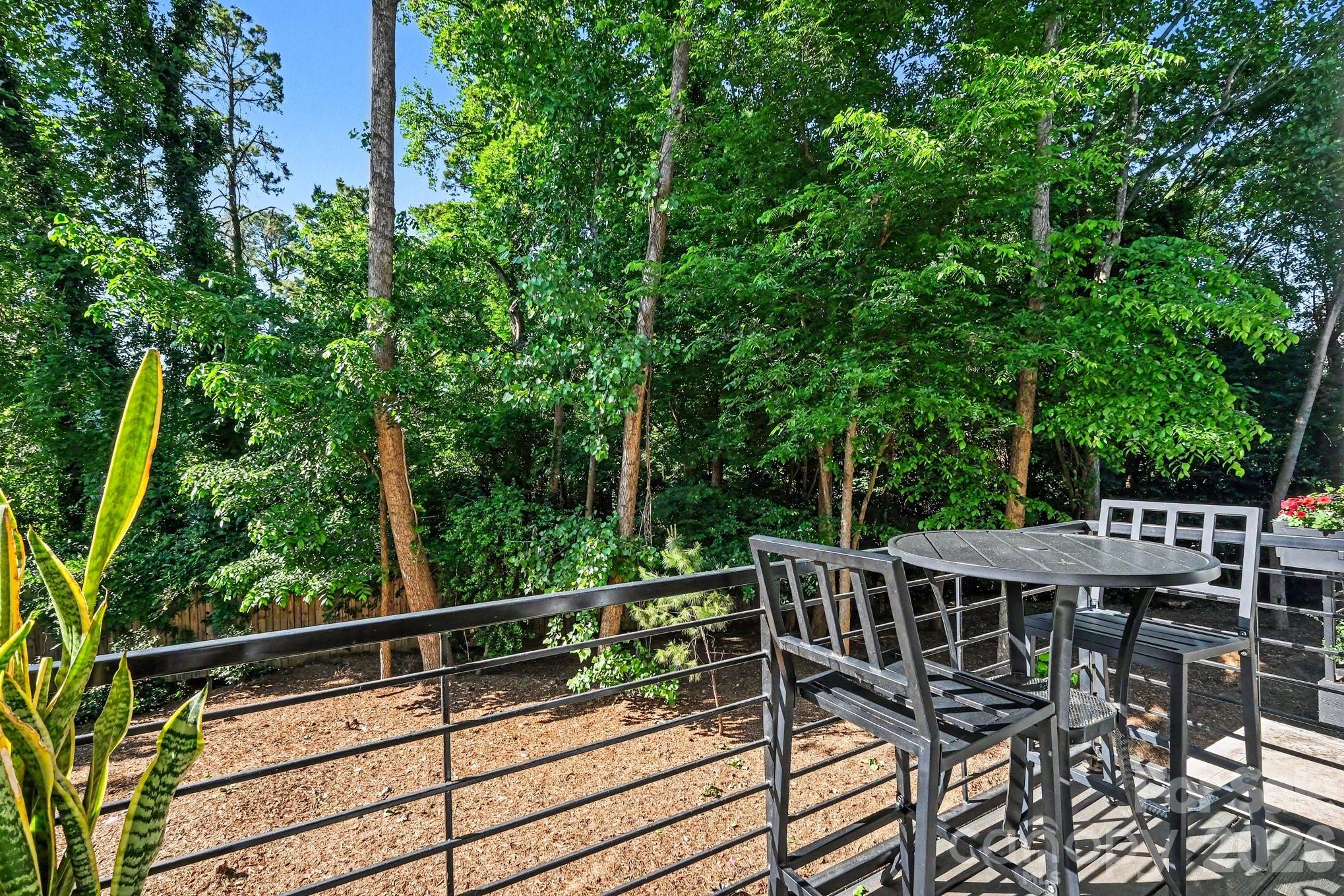 Photo 9 of 562 West End Drive, Charlotte, NC