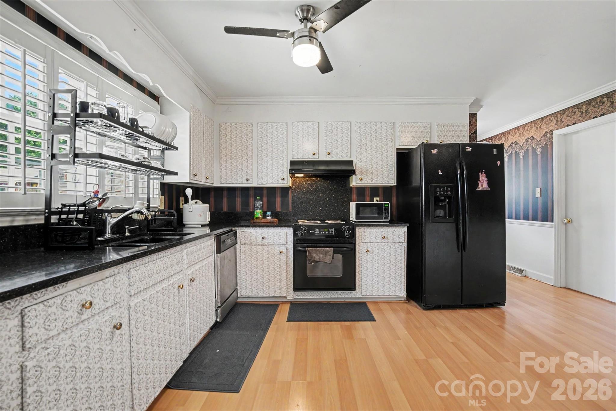 6300 Idlebrook Drive, Charlotte, NC - photo 8 of 27