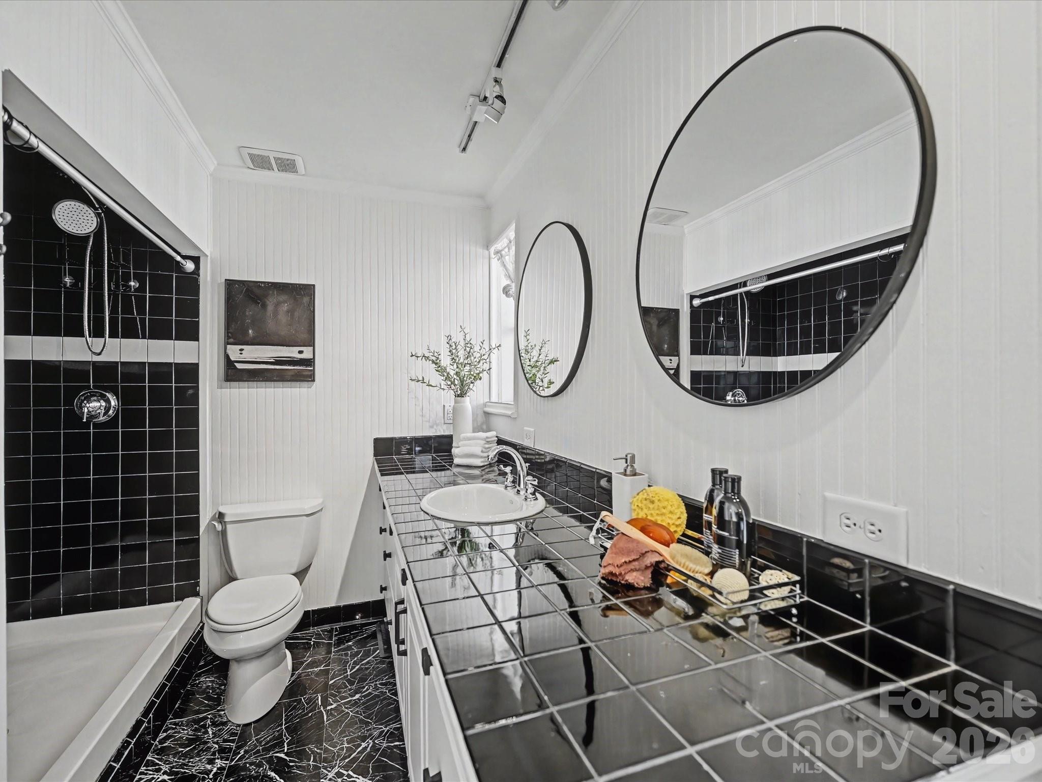 Photo 17 of 328 W 6th Street7, Charlotte, NC